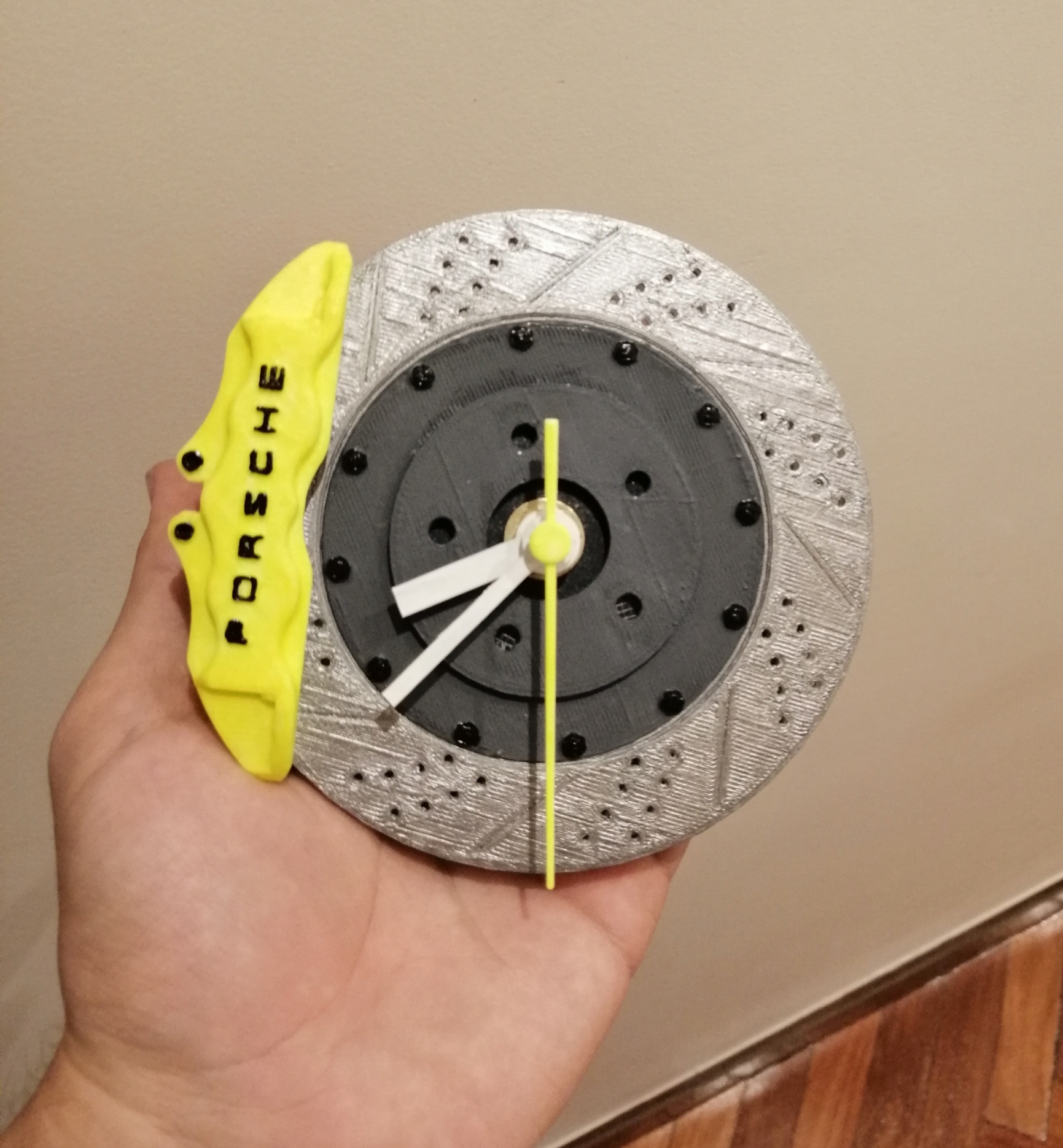 Porsche brake disc clock par fabio | Téléchargez gratuitement un modèle ...