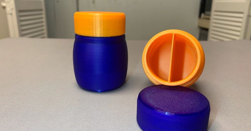 Segmented bottle with twist lock lid | Pill Bottle | Container by ...