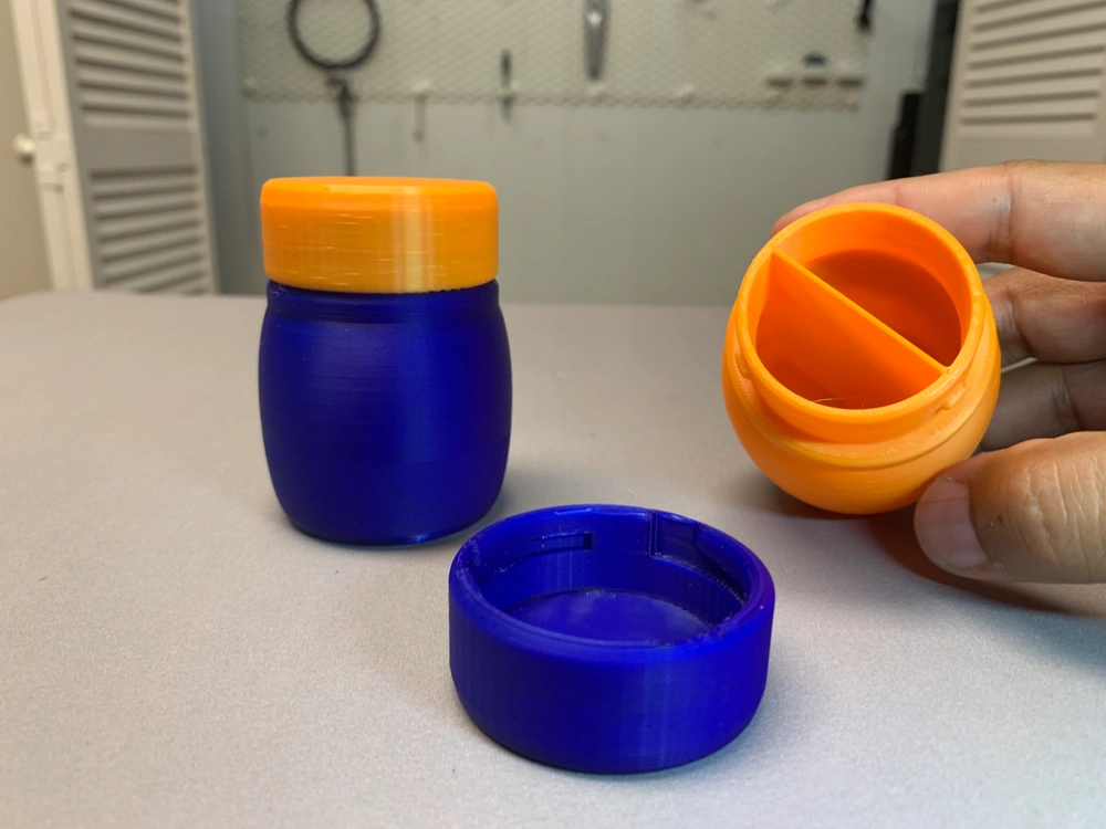 Segmented bottle with twist lock lid | Pill Bottle | Container by ...