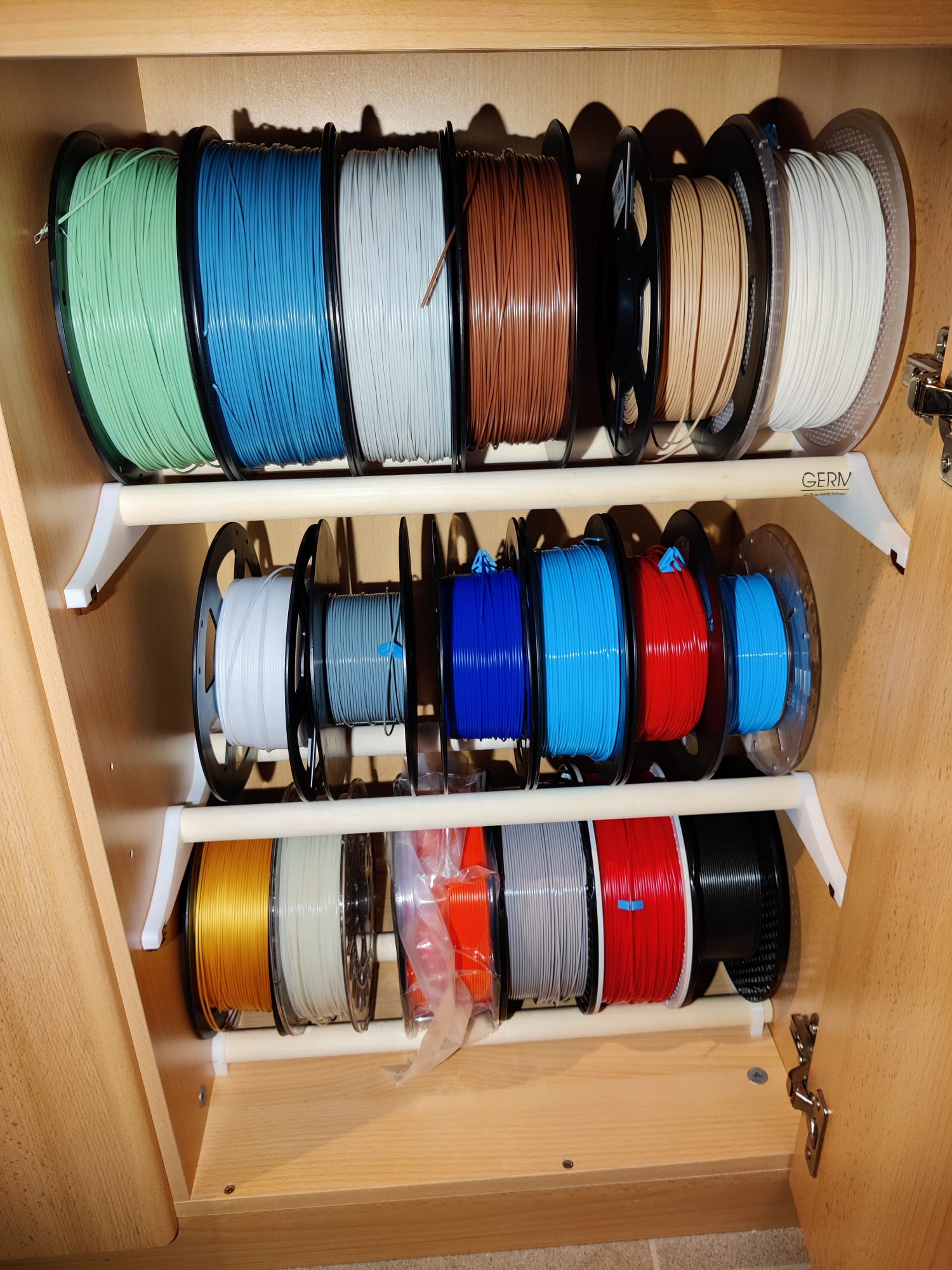 CUSTOMIZABLE-FilamentspoolRack for a cabinet by 3D Druck Wiesel ...