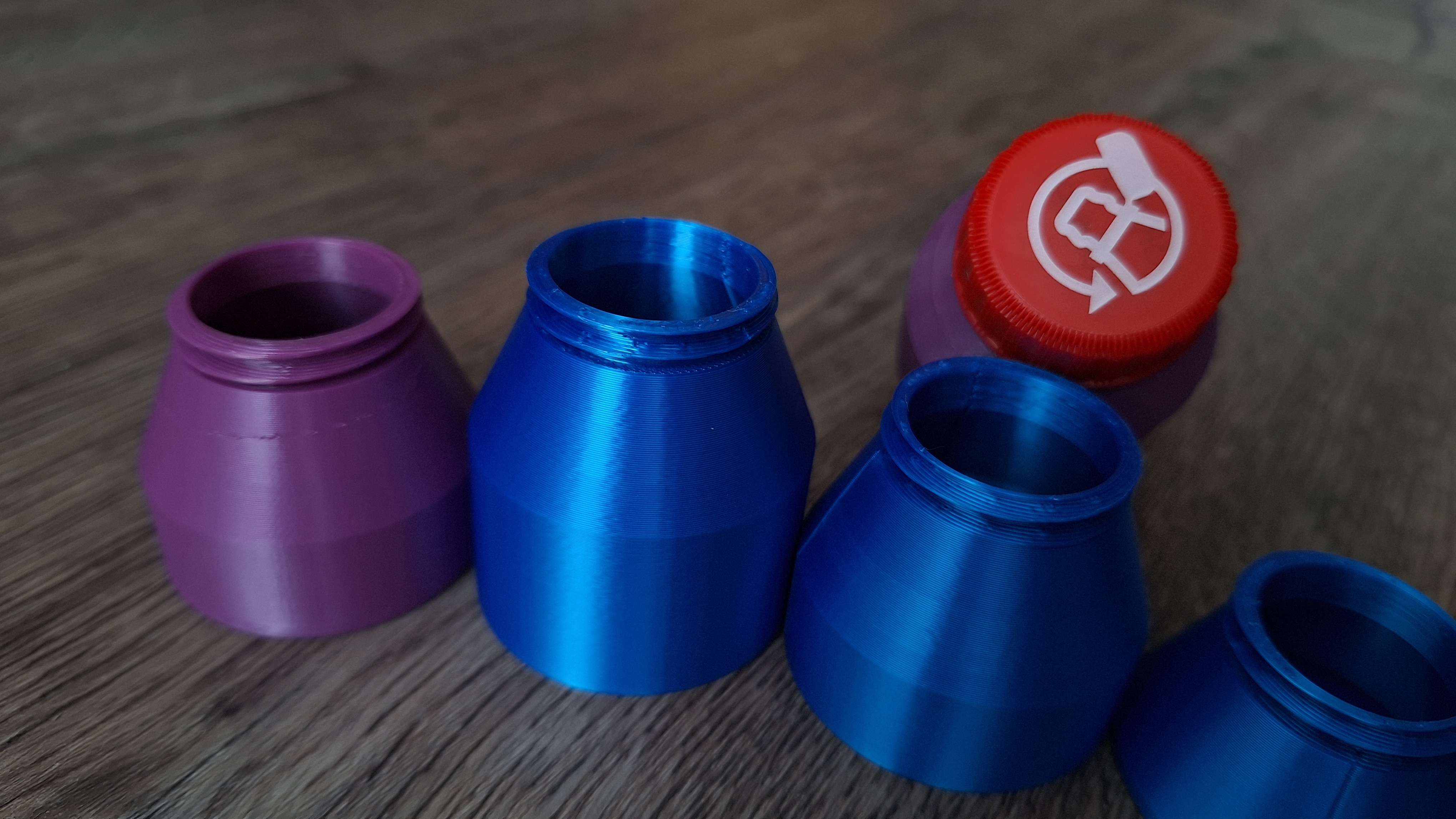 Containers using bottle cap-3 sizes by Damián Sládek | Download free ...