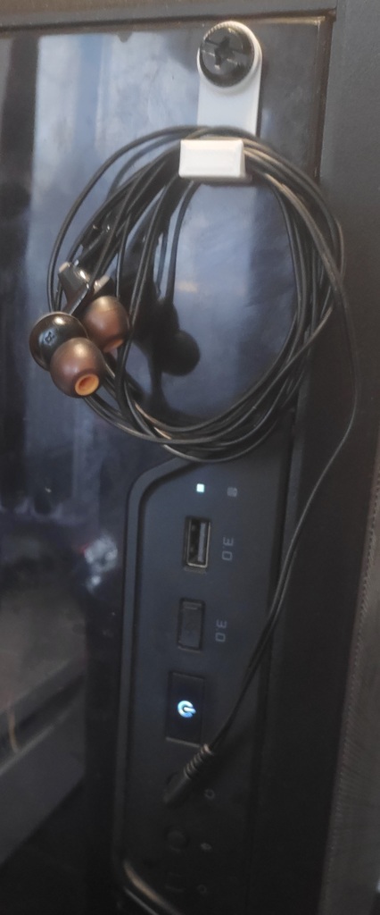 Cooler Master CM MasterBox MB Q300L earbuds holder by Oxmstr | Download ...