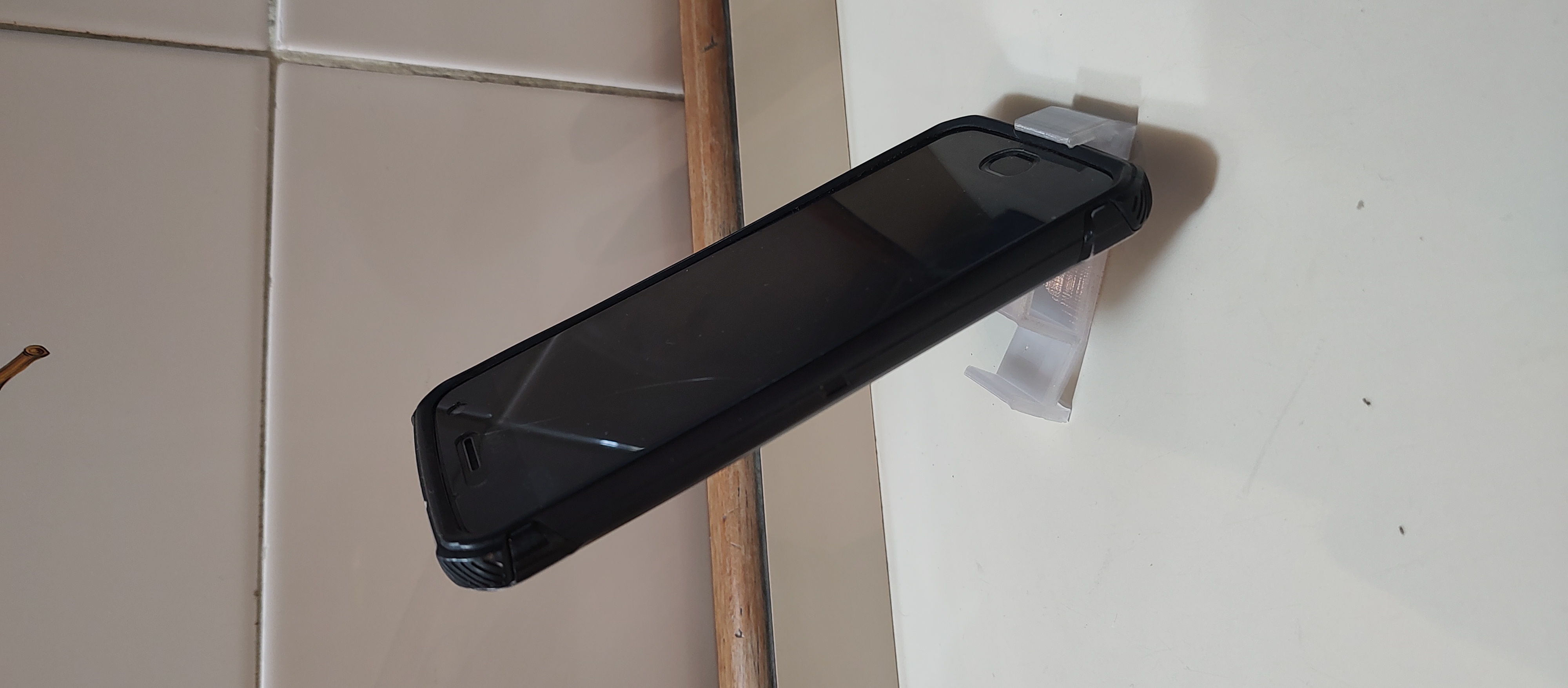 Portable phone base with 2 angles by Demian Ramos | Download free STL ...