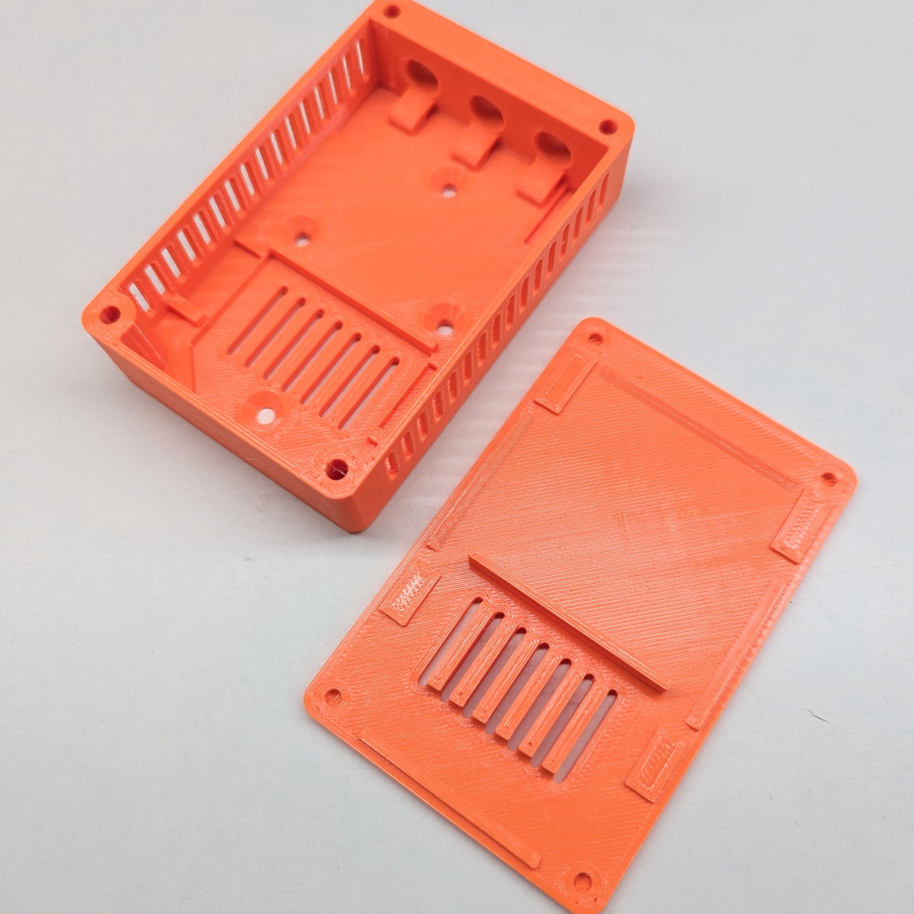 Shelly box for 3 flex wires and wago 221 connectors (1Plus, 1L, 2PM, 2. ...