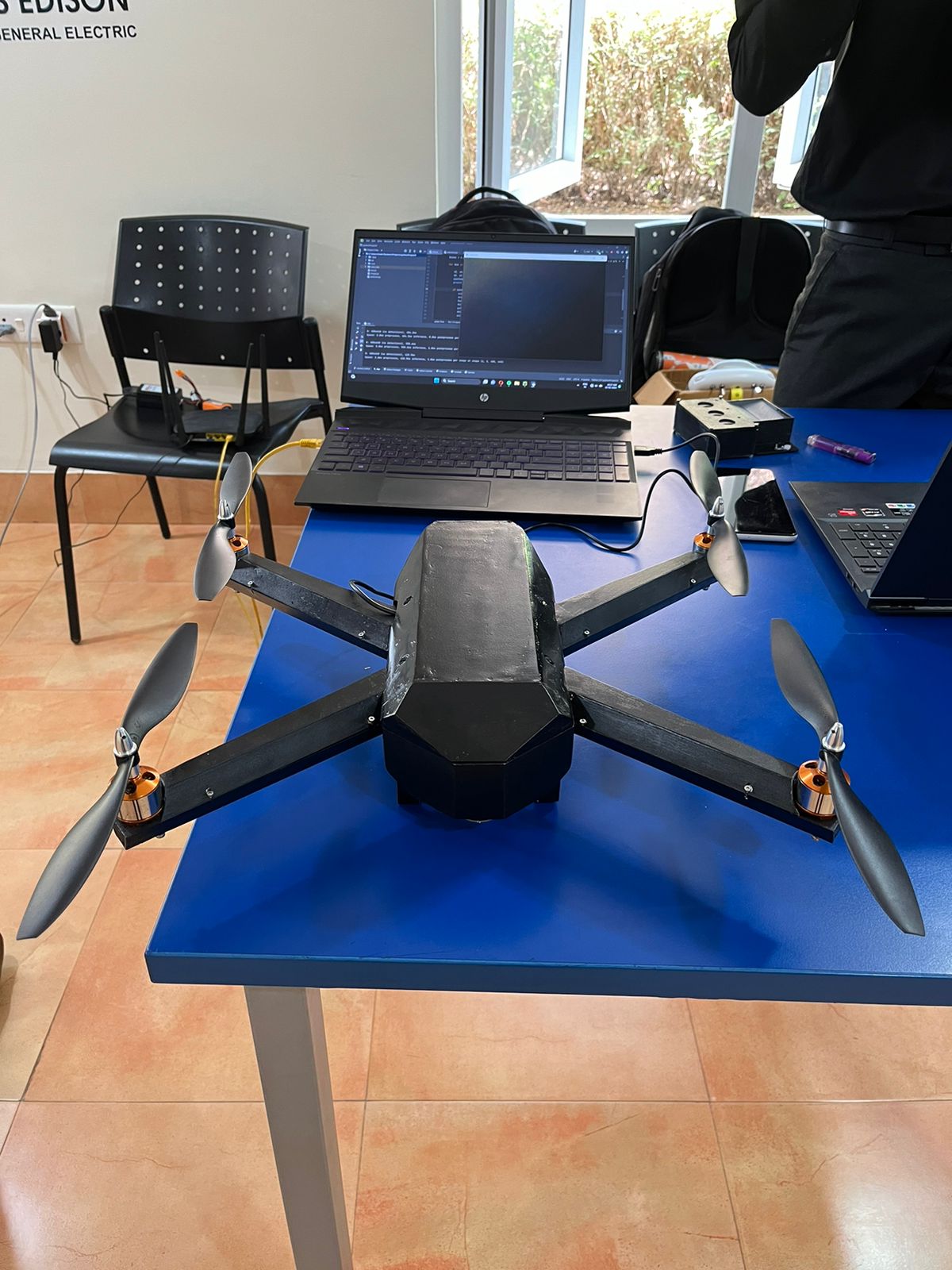 Drone frame futuristic by Valentinho Fernandes | Download free STL ...