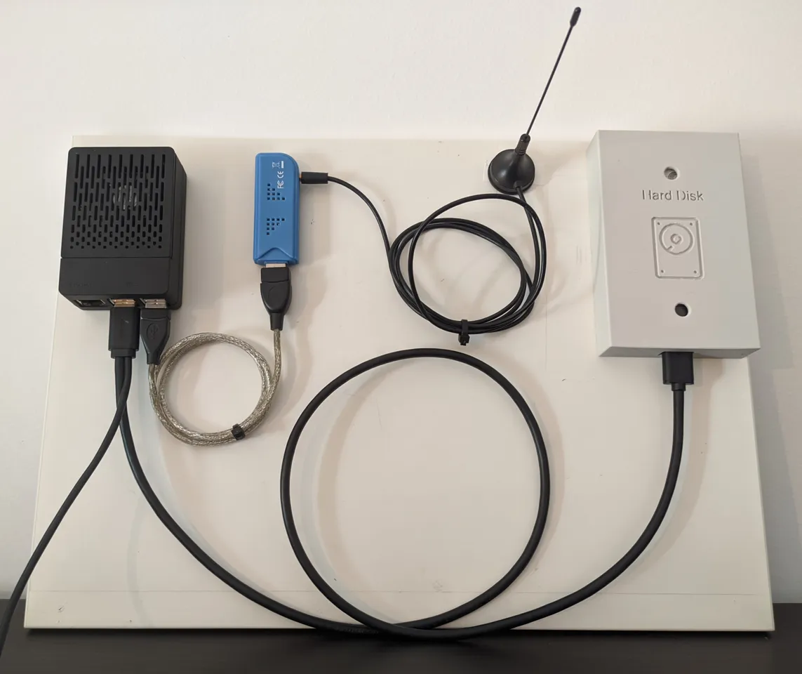 Hard Disk wall mount by Giannuz | Download free STL model | Printables.com