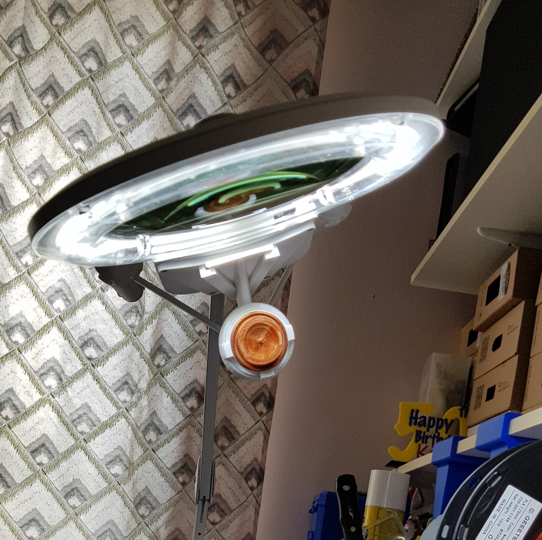 Transformation of a Clarke SAM170 Desk Mounted Magnifying LED Lamp into ...