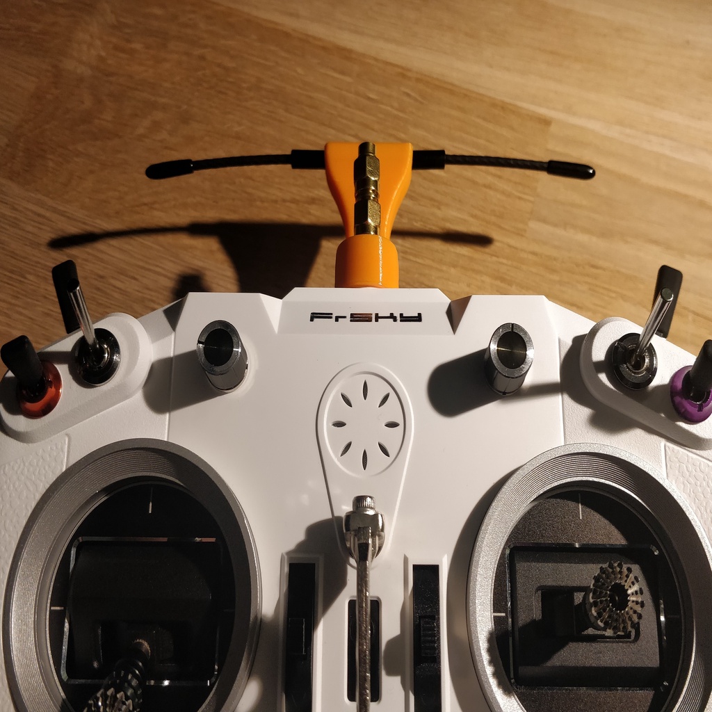 Taranis QX7 RP-SMA Mod + Crossfire Support par gomaed | Téléchargez ...