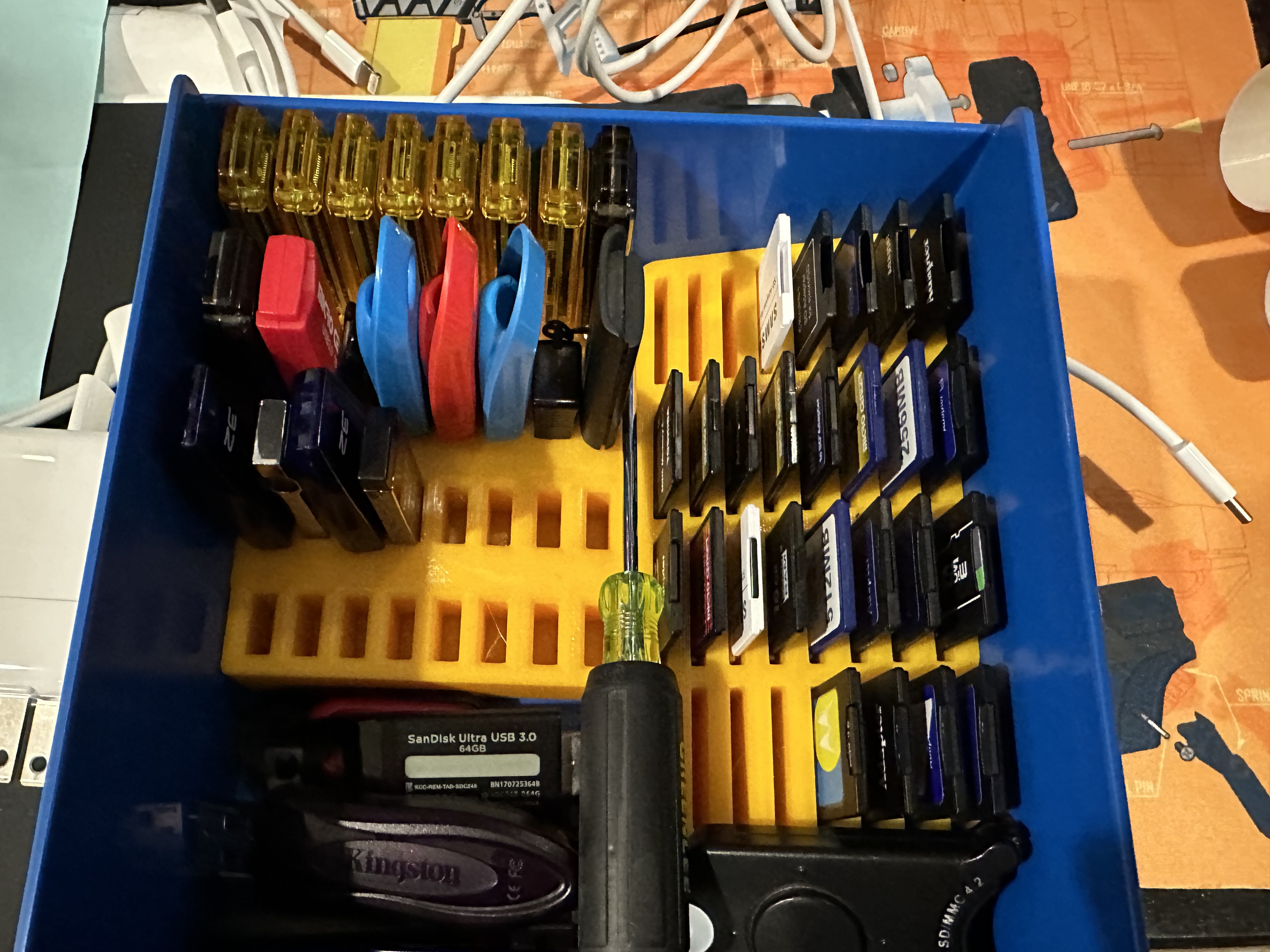 Big USB Holder by racerethan | Download free STL model | Printables.com