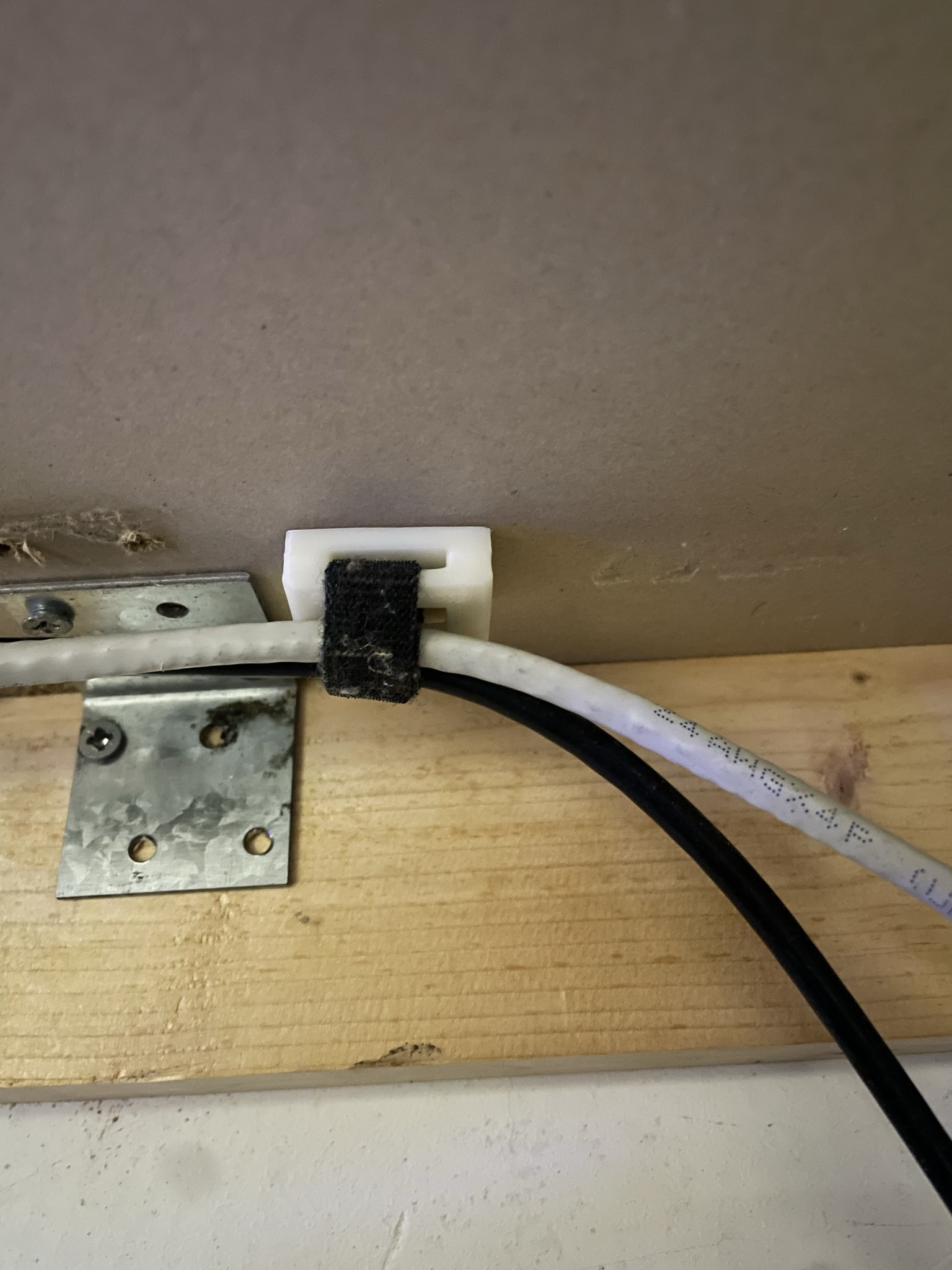 cable organizer velcro by Ricardo | Download free STL model ...