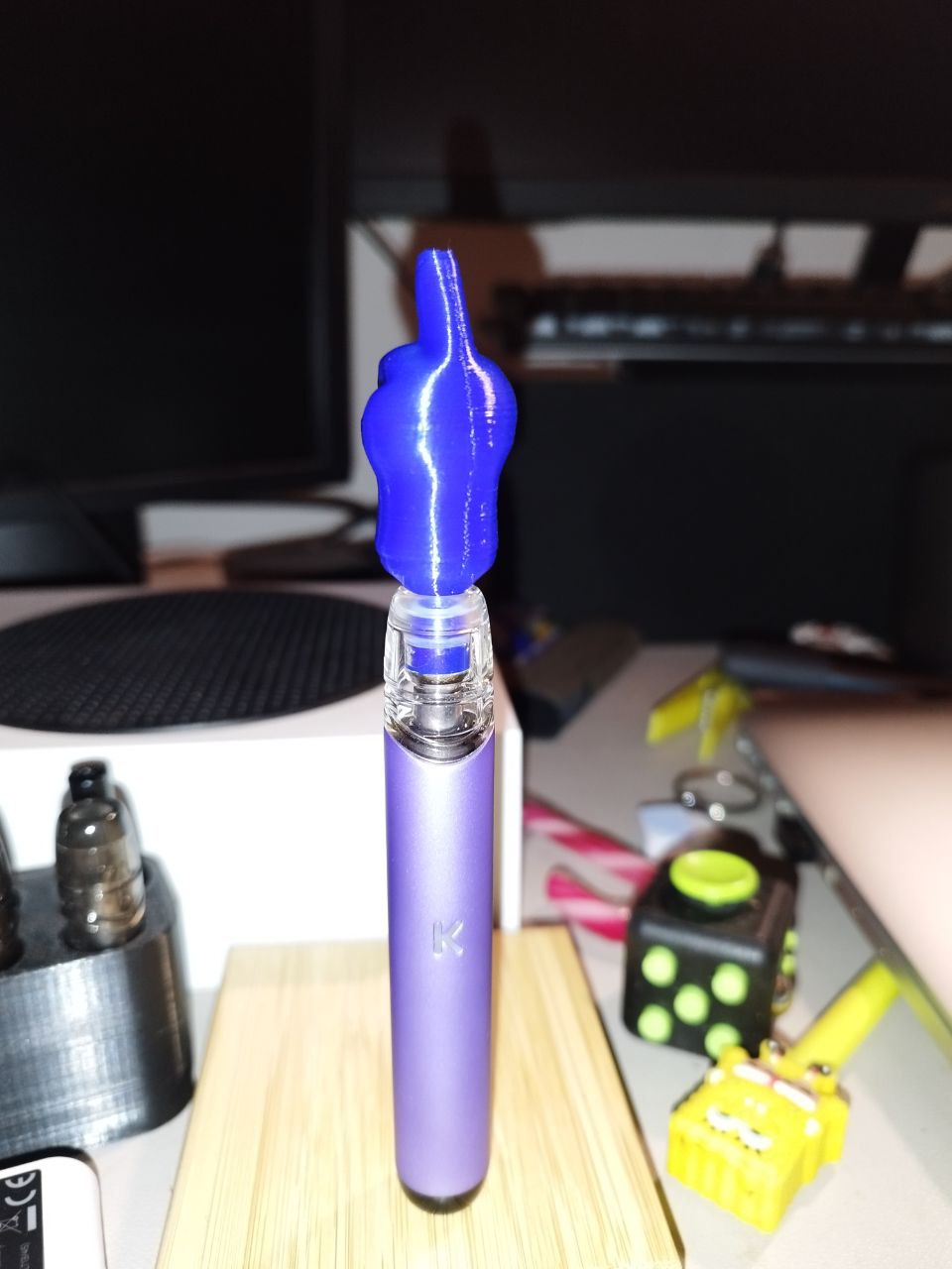 Middle finger drip tip for vape by lekohed | Download free STL model ...