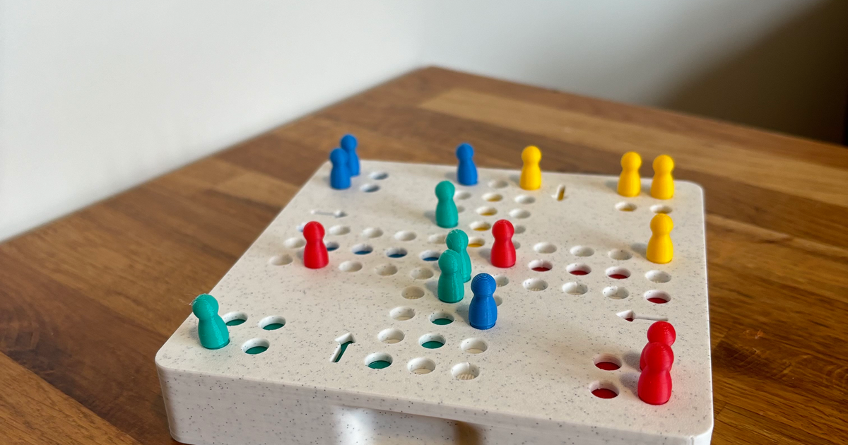 Ludo - Portable Board Game (Mensch ärgere Dich nicht) by Jiri ...