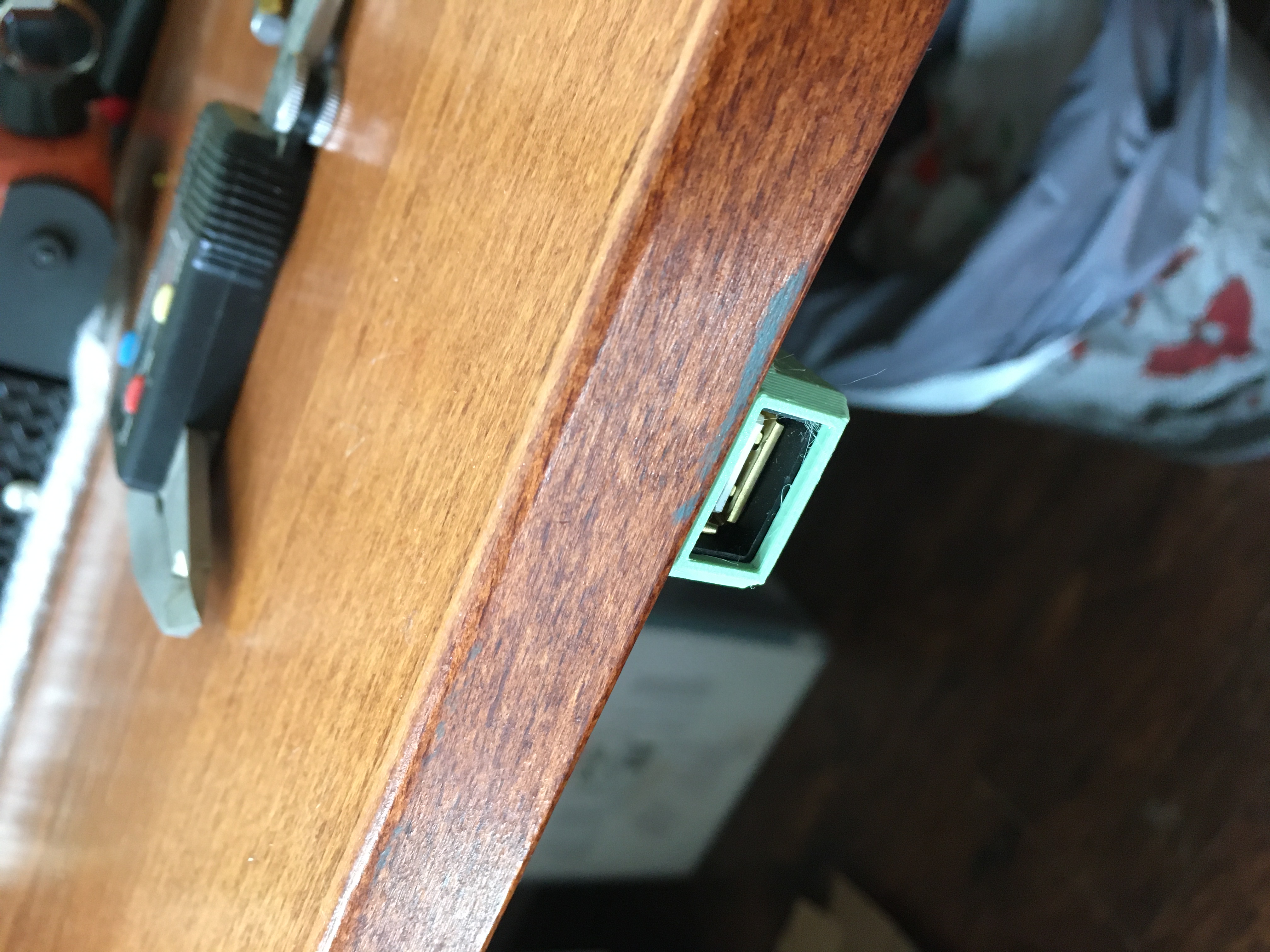 USB Extension Desk Mount by MrPartlyCloudy | Download free STL model ...