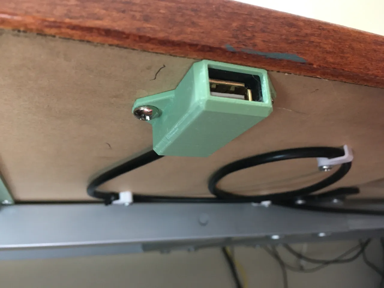 USB Extension Desk Mount by MrPartlyCloudy | Download free STL model ...