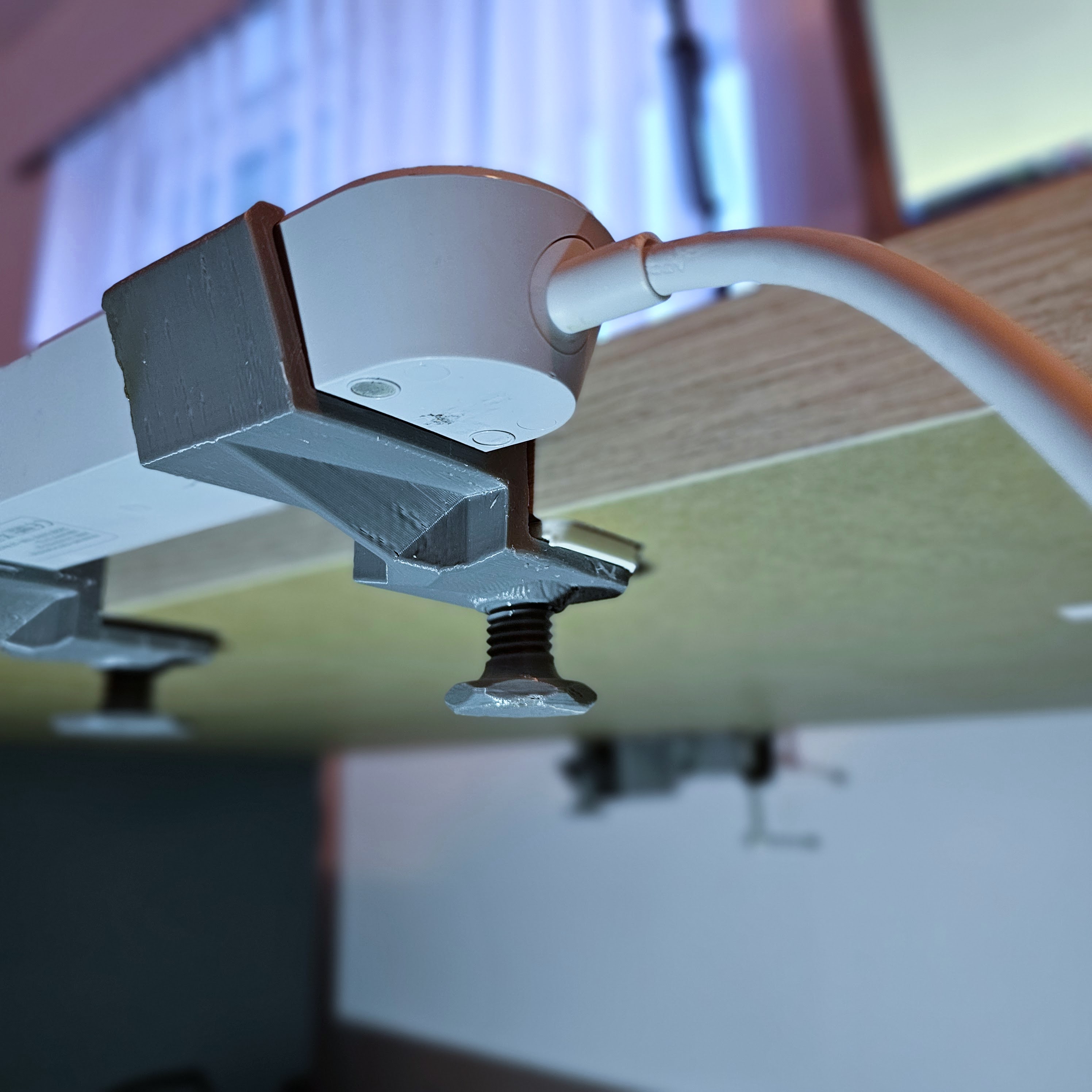 Extention cord table mount by Logr47 | Download free STL model ...