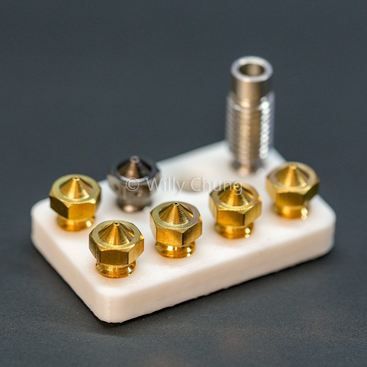 3D Printer Nozzle & Heatbreak Holder by WillyCKH | Download free STL ...