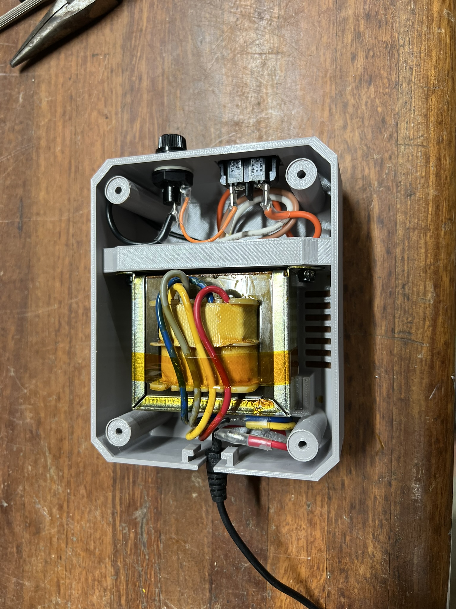 9V AC Power Brick for Atari 8-bit by aeberbach | Download free STL ...