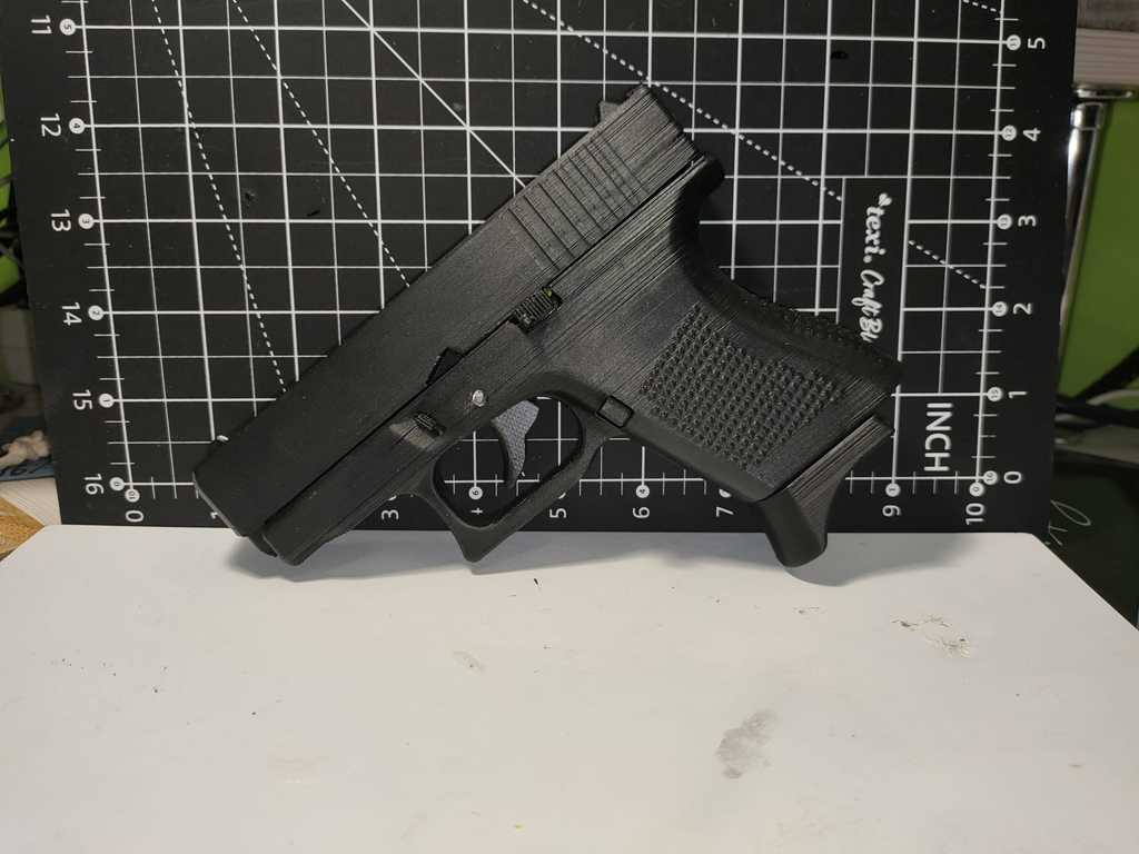 G26 - BLUE GUN / PROP / MORE REALISTIC by Xeno | Download free STL ...