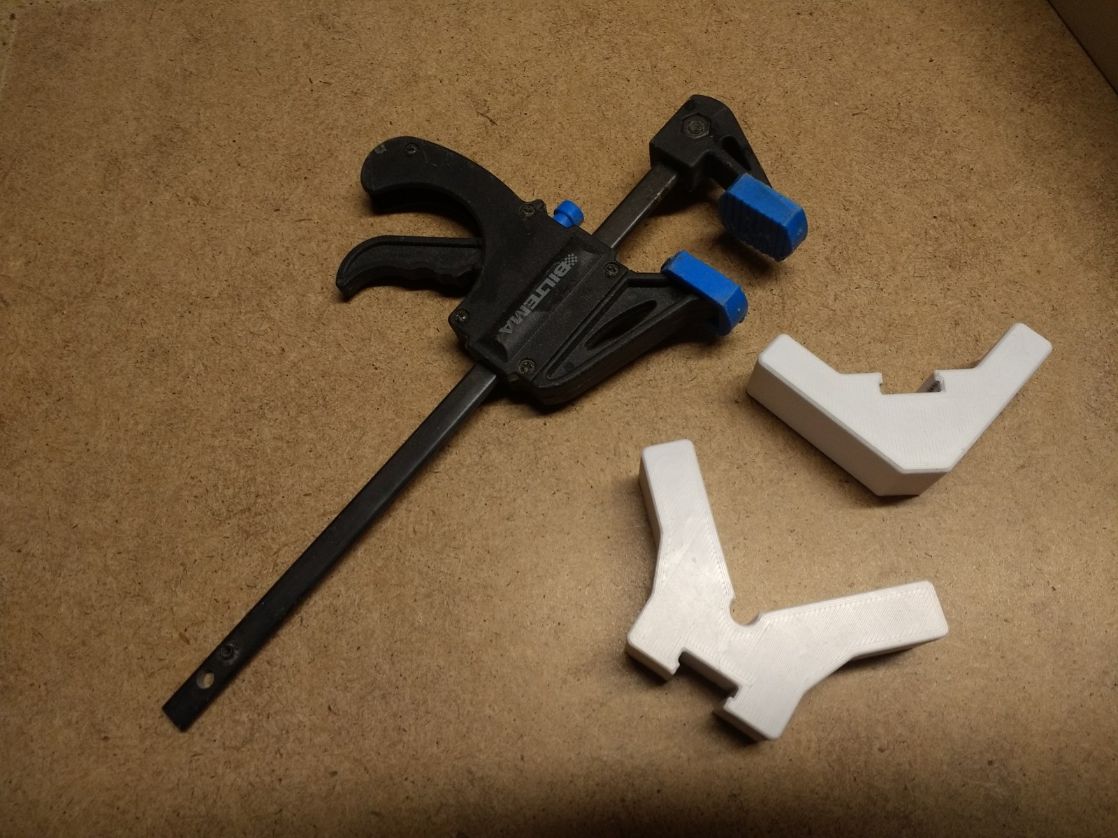 Corner attachment for small clamp by funkysod | Download free STL model ...