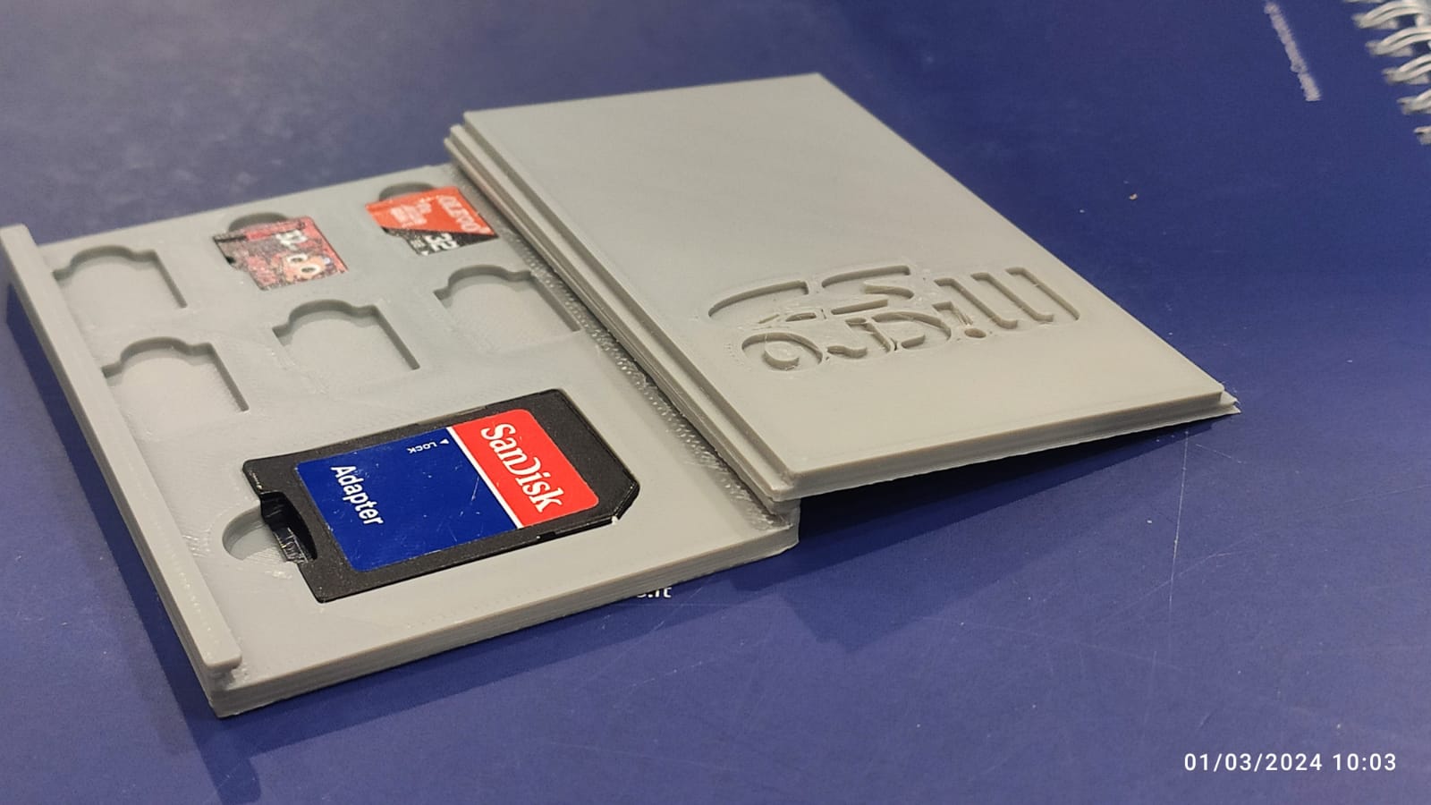 MicroSD credit card Case por ManuCuto | Descargar modelo STL gratuito ...