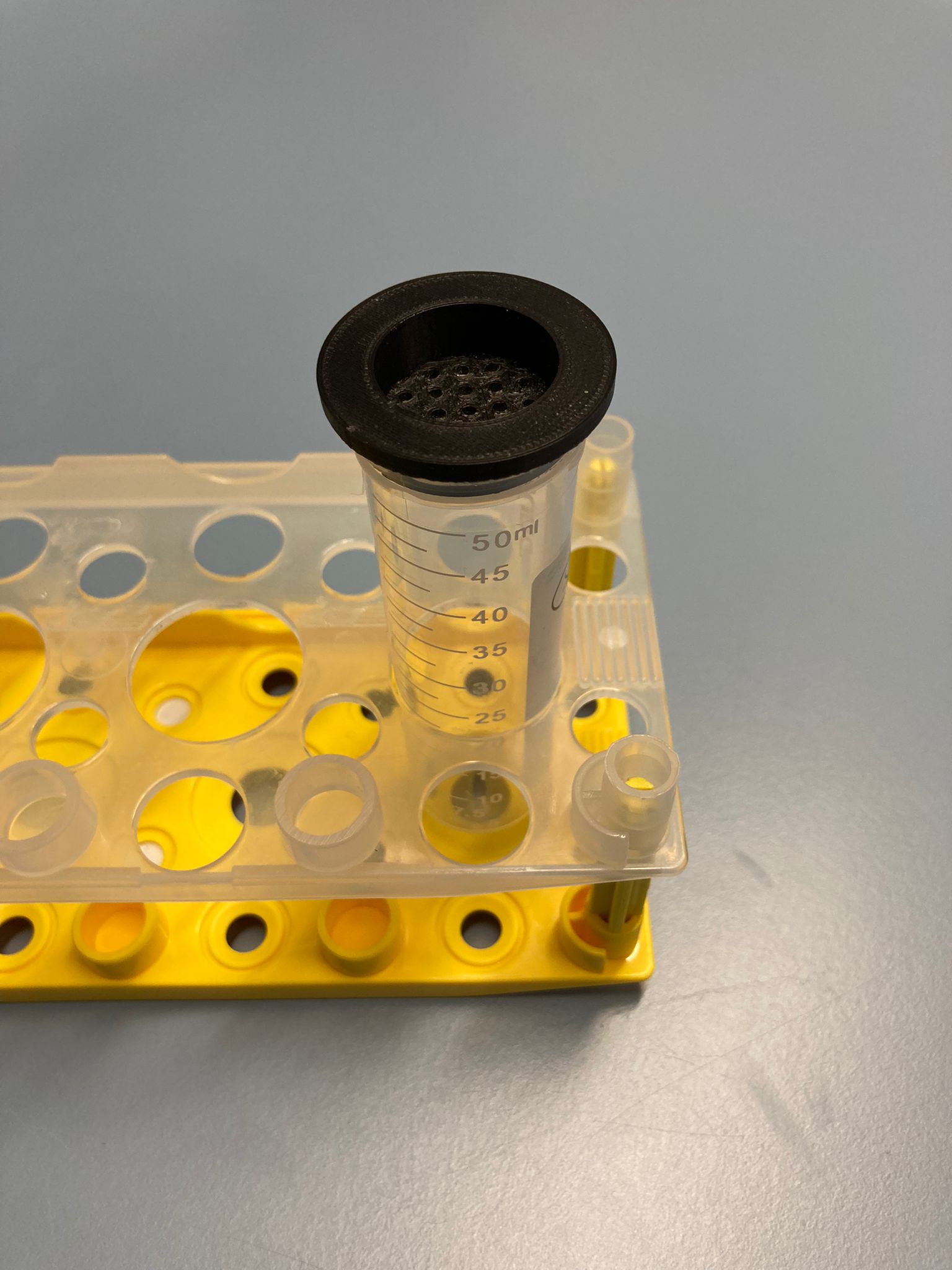 Falcon Tube Sieve 50ml for Lab Work by LinLinArts | Download free STL ...