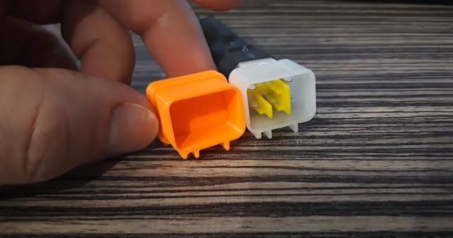 Delphi MT05 Cover for 6-pin ECU ODB2 connector by Vadim Ostachinsky ...