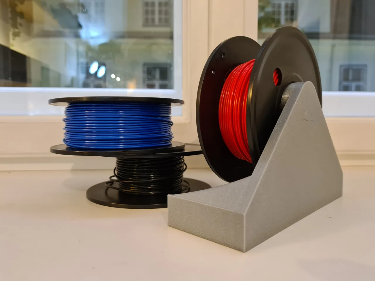 Small universal Filament Spool holder by MartinPP | Download free STL ...