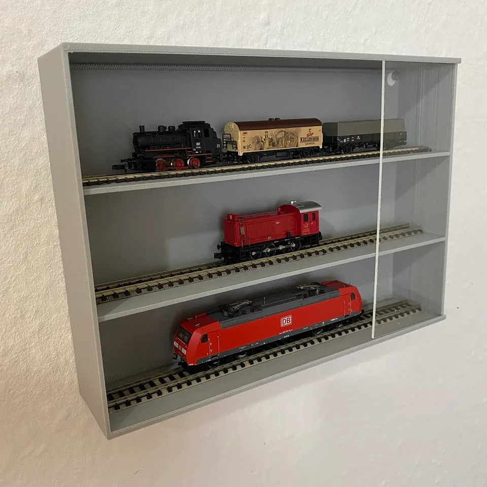 Vitrine / Showcase for Z and N Scale Model Trains (or other things ...