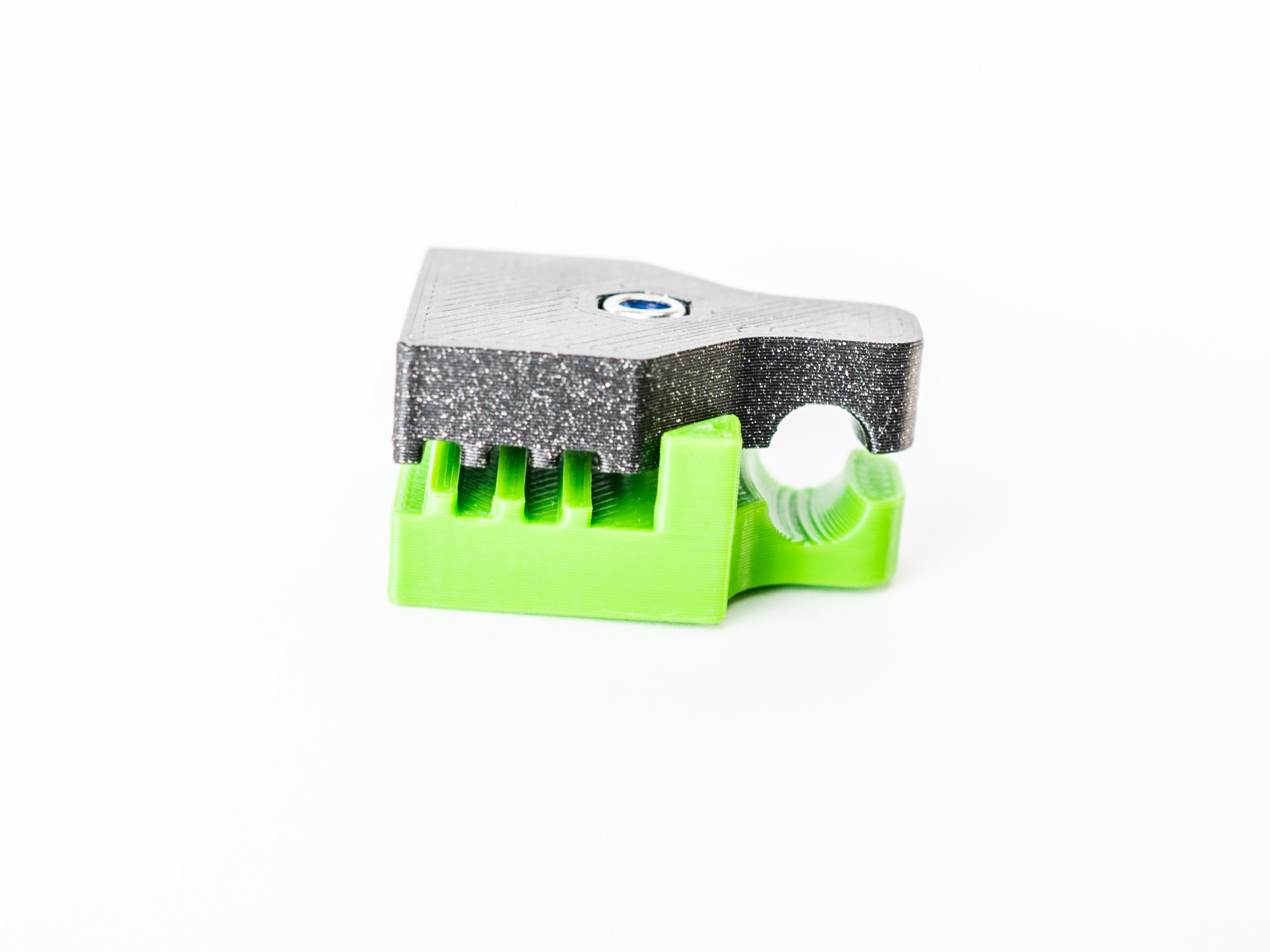 Strong Tensioning Jaw for Canvas/ other thin objects! by Meister Edel ...