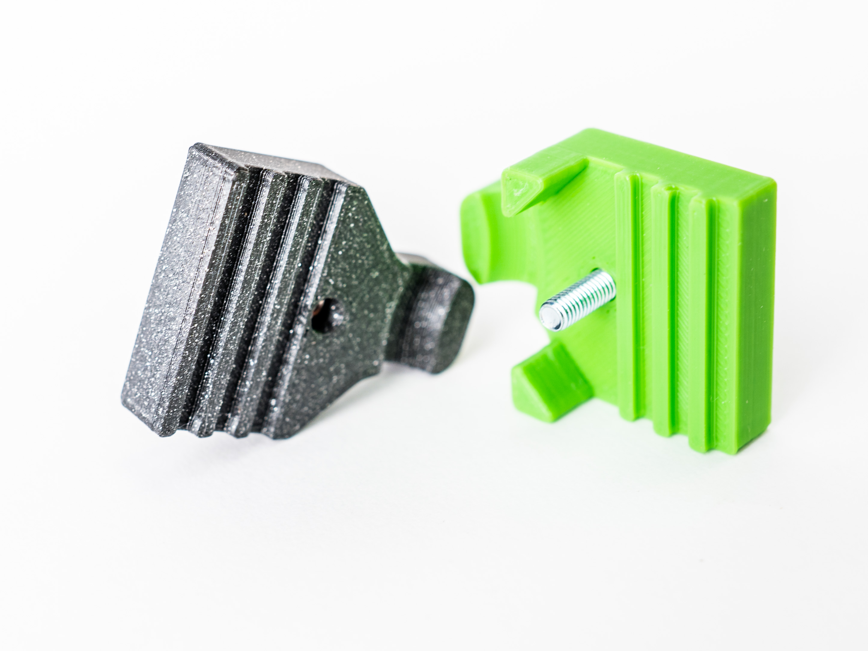 Strong Tensioning Jaw for Canvas/ other thin objects! by Meister Edel ...