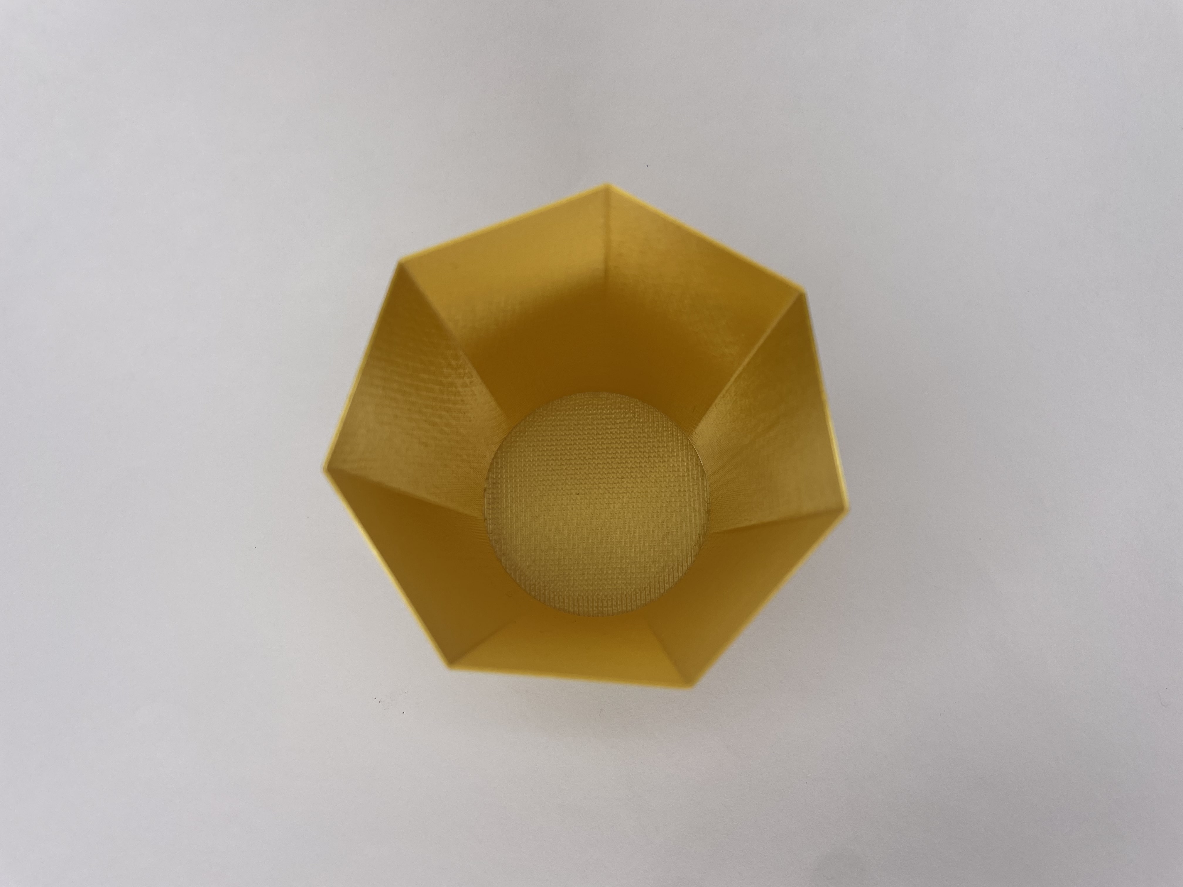 Heptagon to Circle Bin by Devise3D | Download free STL model ...