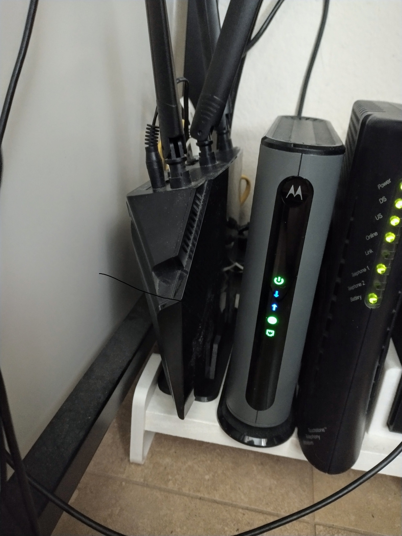 Nighthawk R6850 Vertical Base by languer | Download free STL model ...