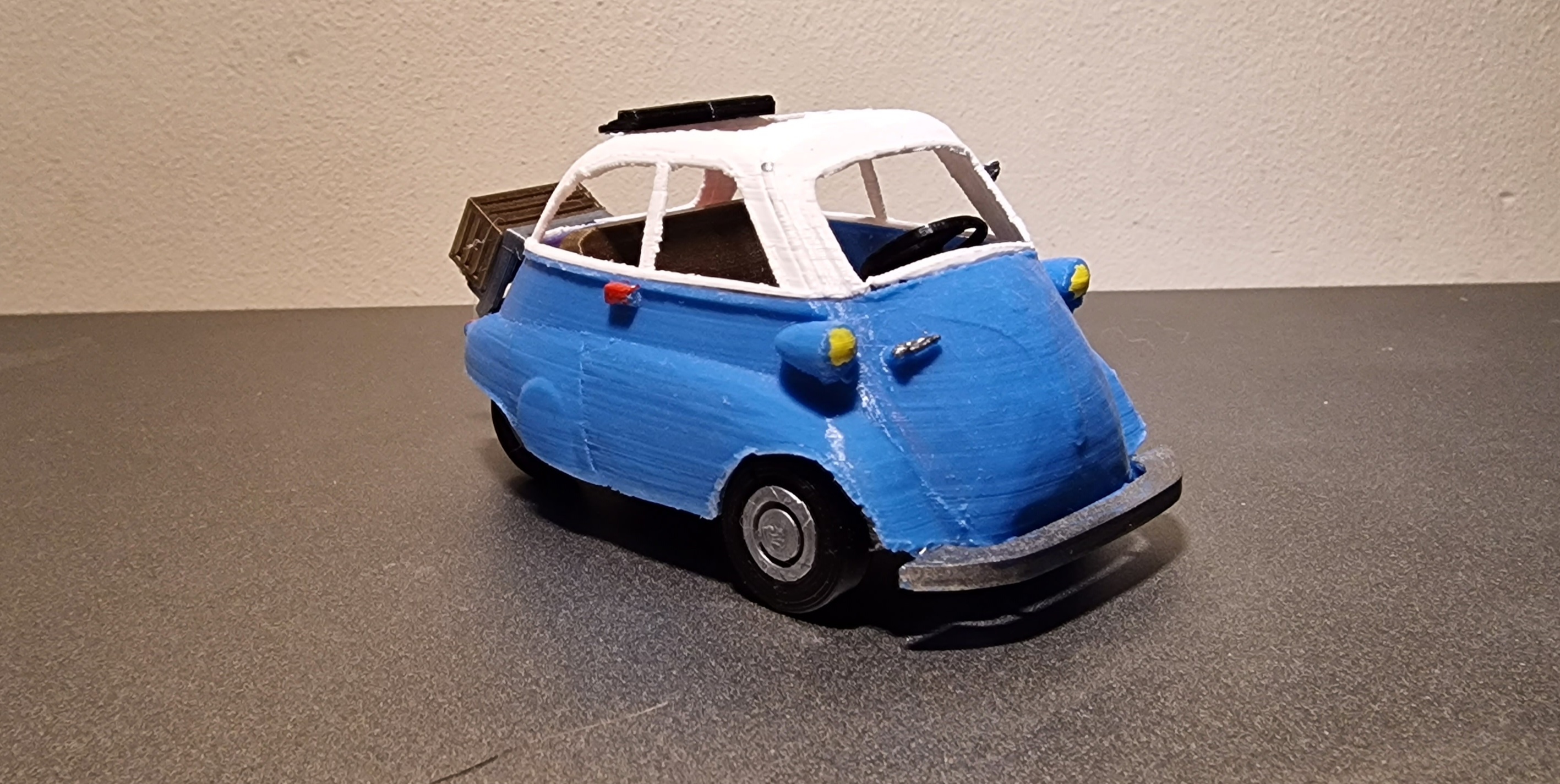 BMW Isetta year 1950 scale 1:24 Designer Ed van der Heijden. by Ed van ...