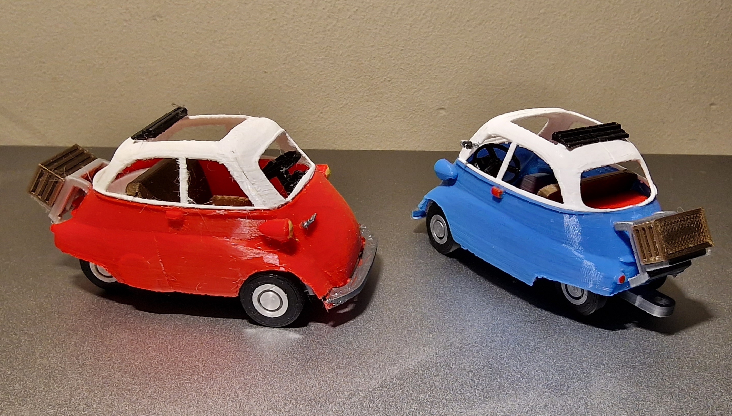 BMW Isetta year 1950 scale 1:24 Designer Ed van der Heijden. by Ed van ...