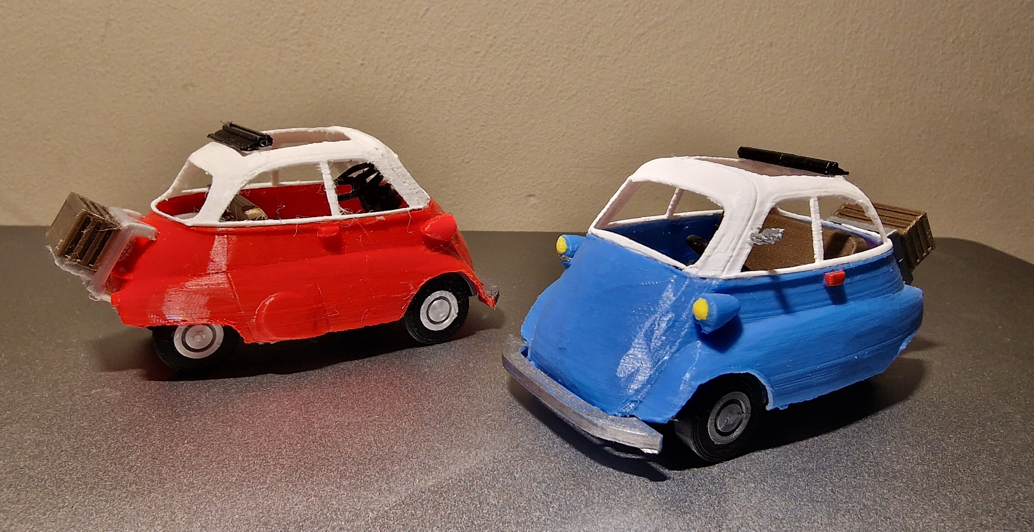 BMW Isetta year 1950 scale 1:24 Designer Ed van der Heijden. by Ed van ...