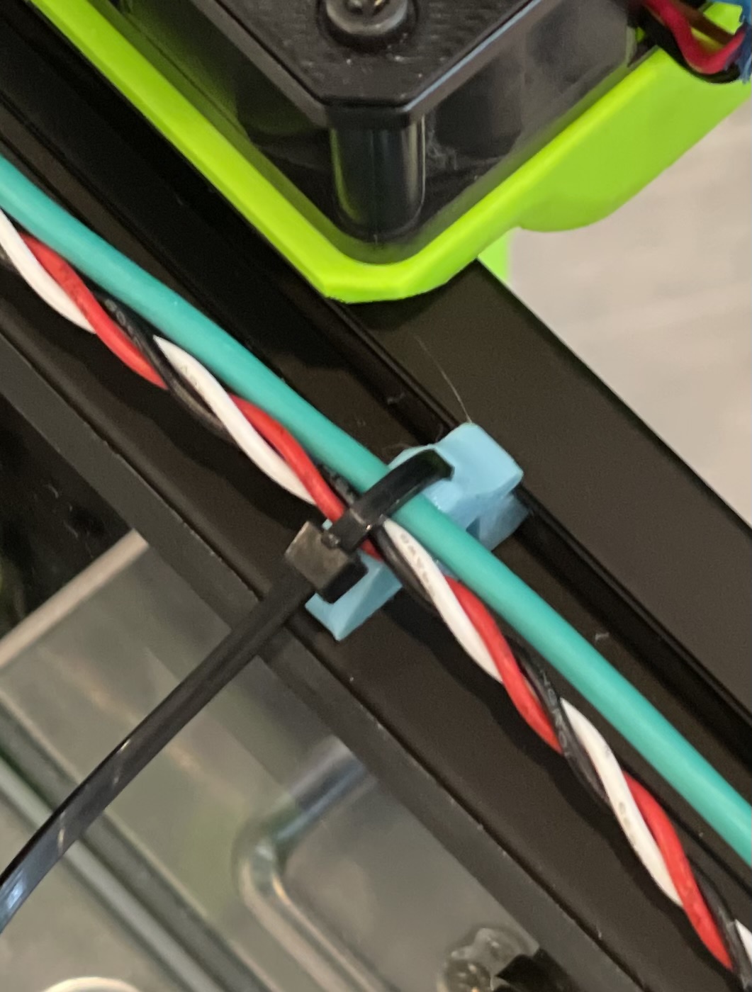 Offset zip-tie cable clips for 3030 extrusions (Perpendicular) by ...