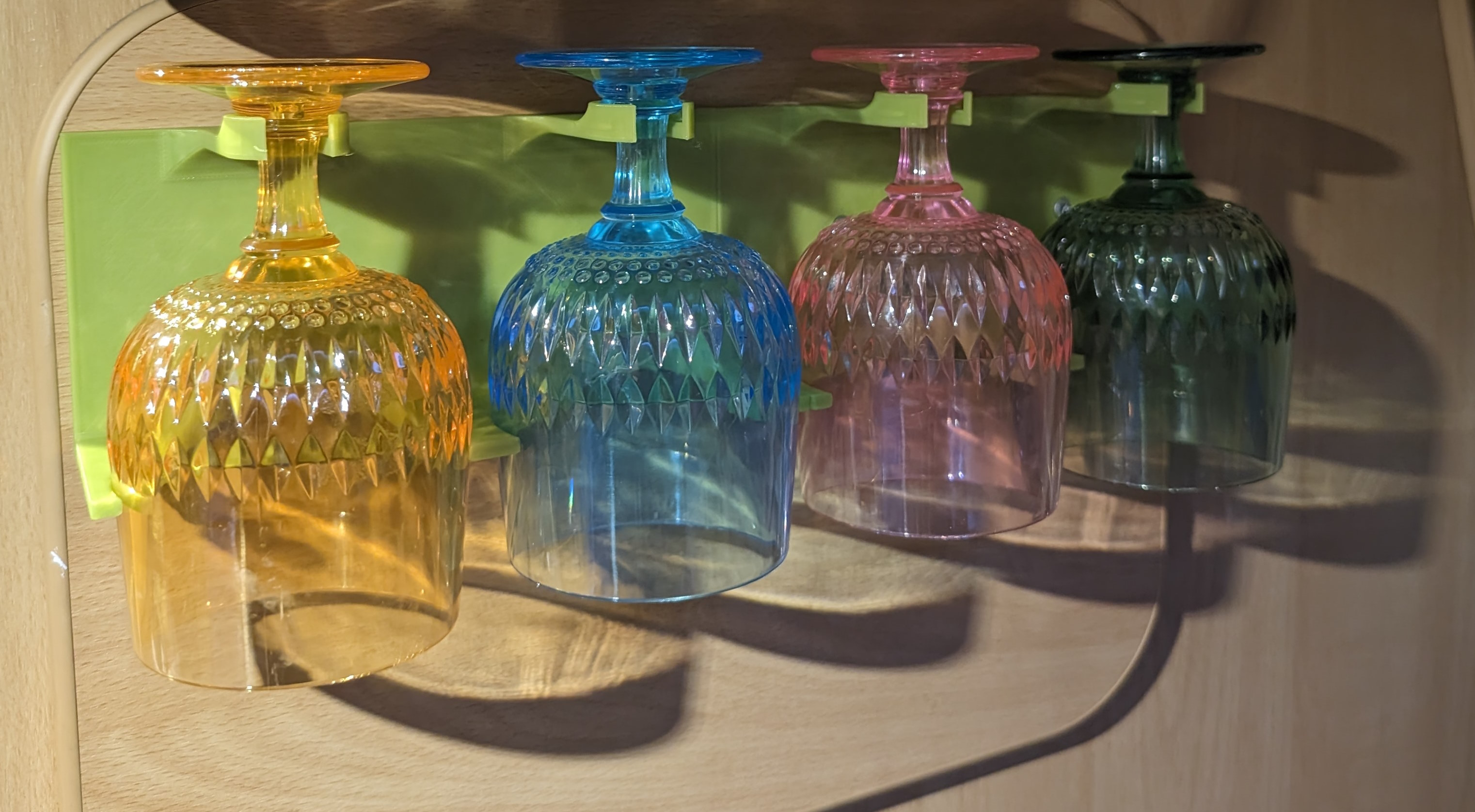 Holder for plastic wine glasses from Rusta by Elsni | Download free STL model | Printables.com