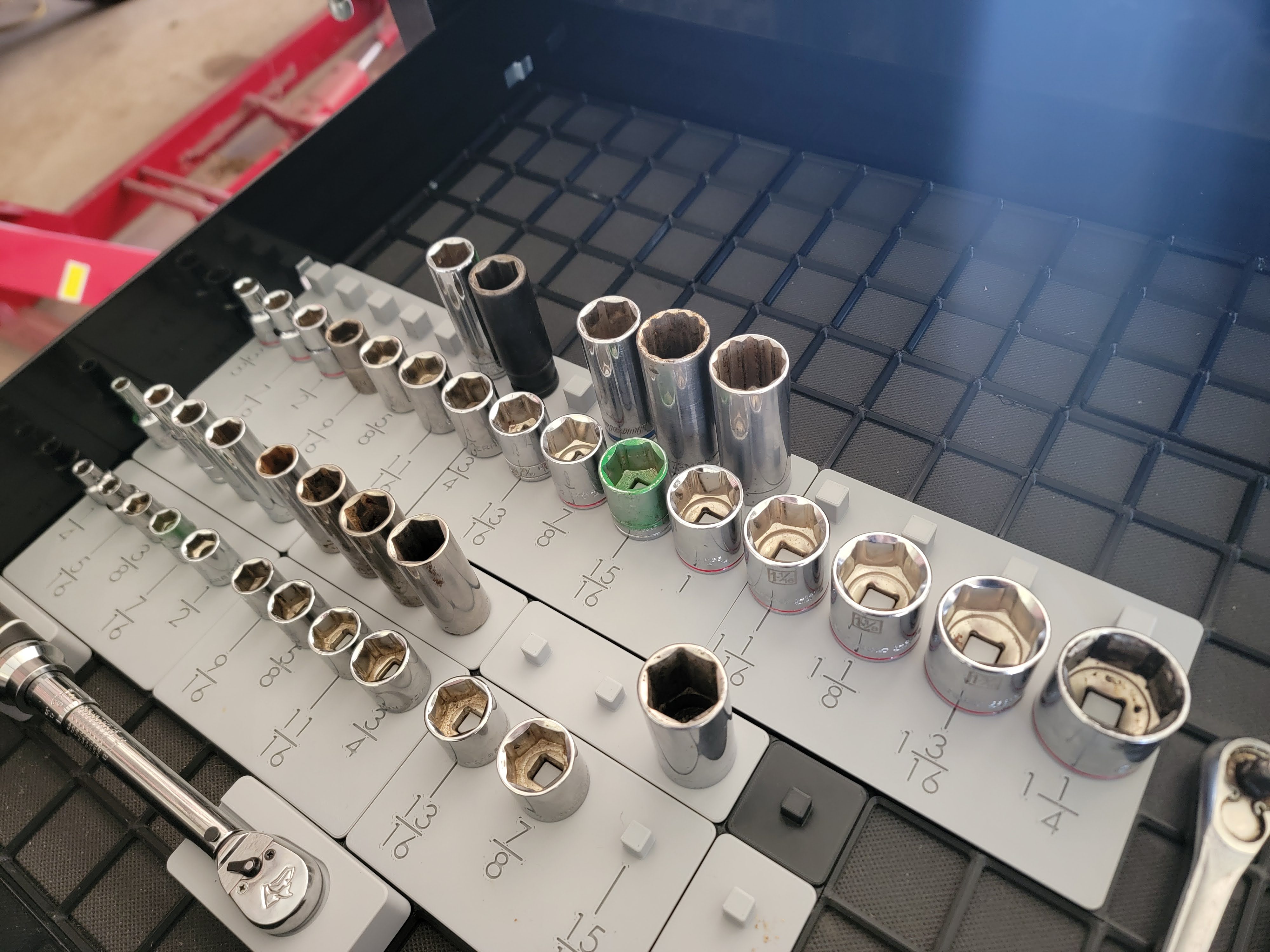 1/2 Standard Universal socket holder gridfinity by Ian Cox | Download ...