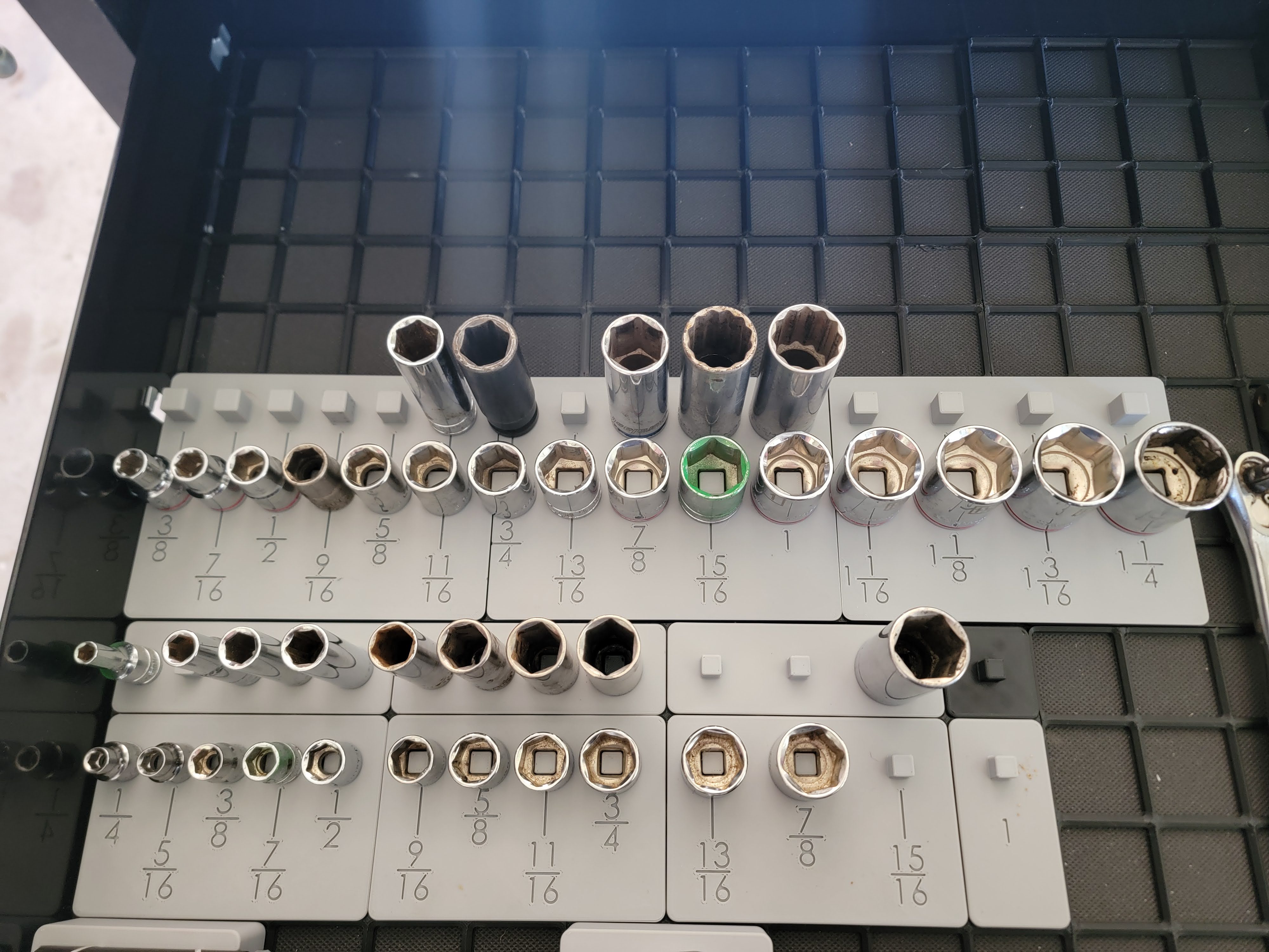 1/2 Standard Universal socket holder gridfinity by Ian Cox | Download ...