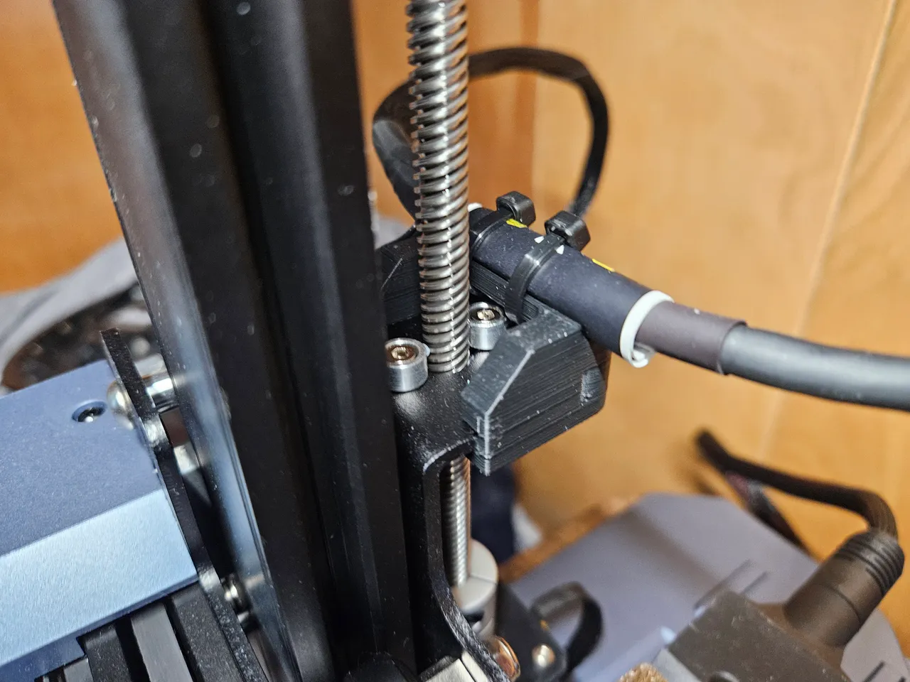 Creality CR-10 SE Extruder cable holder by Daniel Keith | Download free ...