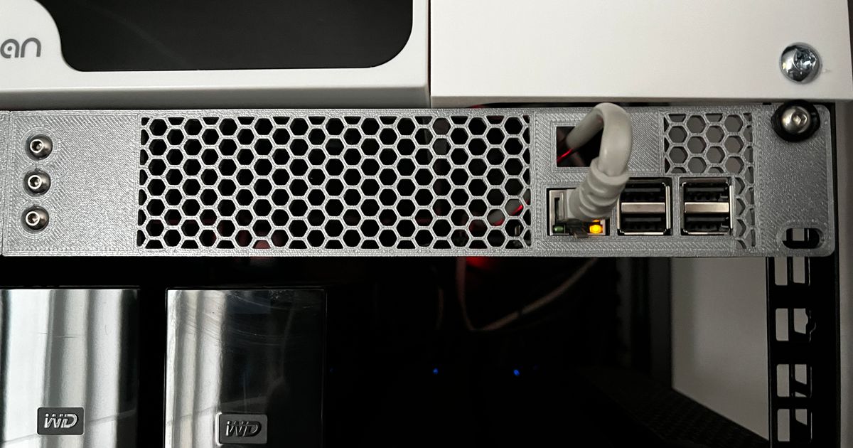 RaspberryPi 3 Rack Mount With USB Passthrough Left Side von Ceadd L ...