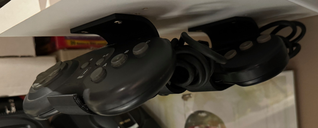 Retro Console Controller/Gamepad Hanger - PS1, Megadrive/Genesis, NES ...