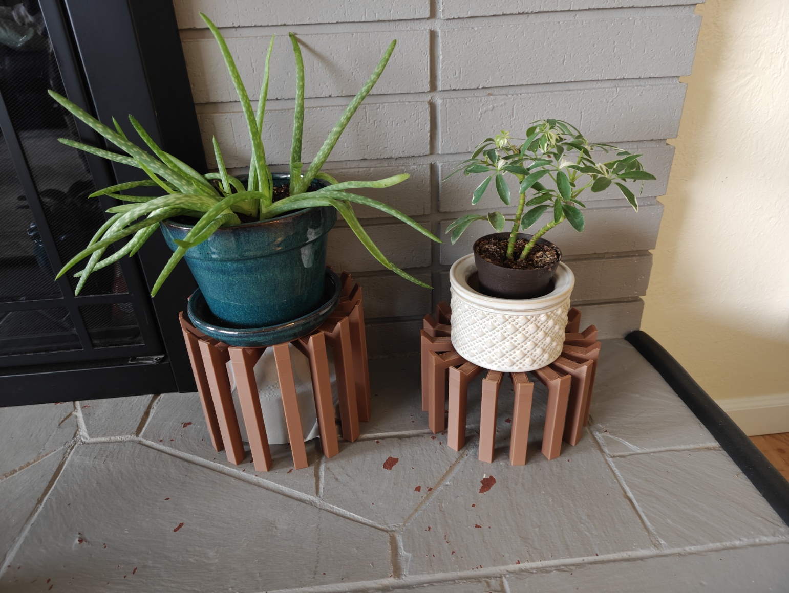 Planter riser stand by bradcorey | Download free STL model | Printables.com