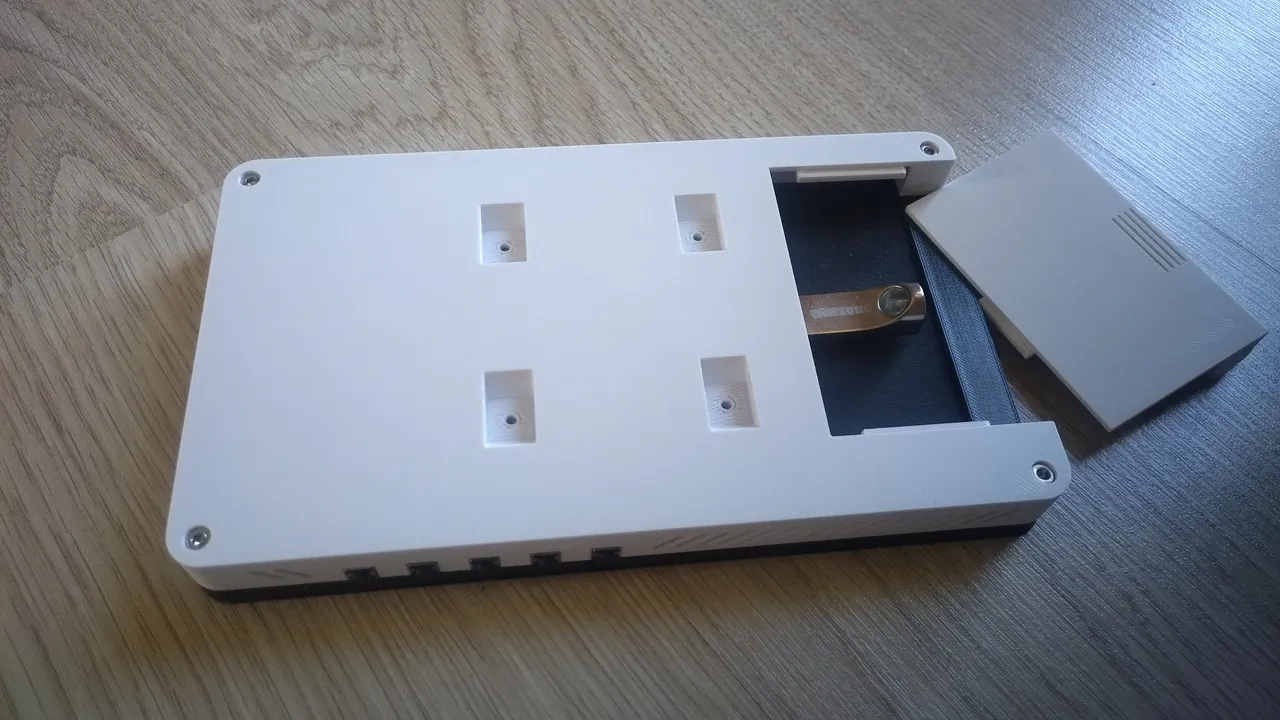 RPi Zero DISP 7A case by brett | Download free STL model | Printables.com