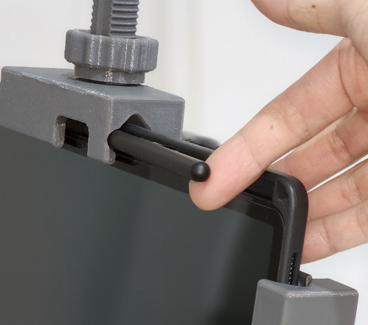 Better tablet clamp for a tablet stand by 3dtombud | Download free STL model | Printables.com
