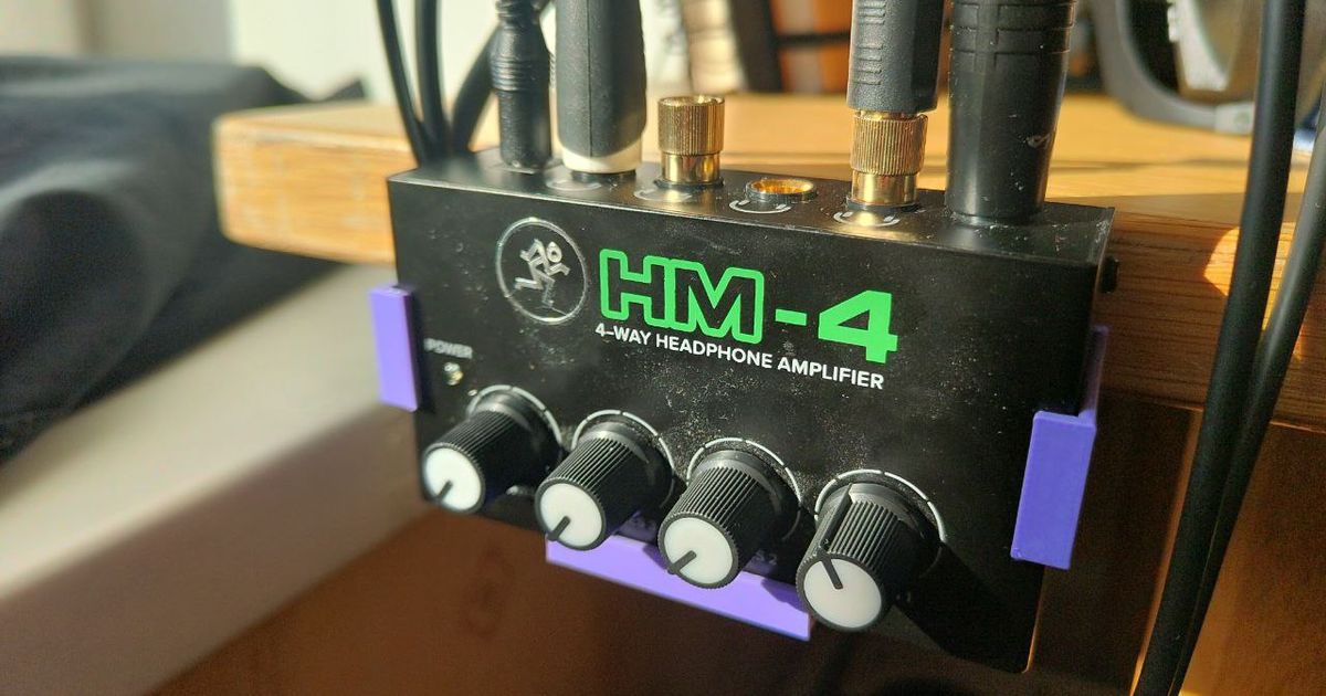Mackie HM-4 4-Channel Headphone Amplifier Holder by Alex Don | Download ...