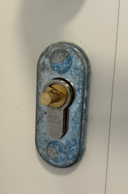 Nuki Pro V4 Door and BKS Knob Adapter by kharas | Download free STL ...