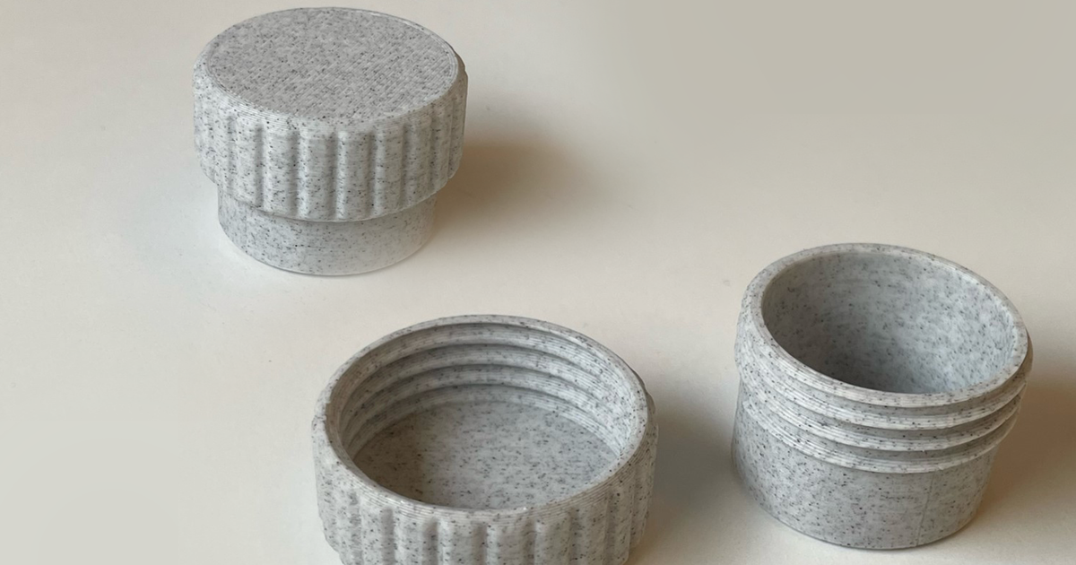 Threaded pill container by Jallim | Download free STL model ...