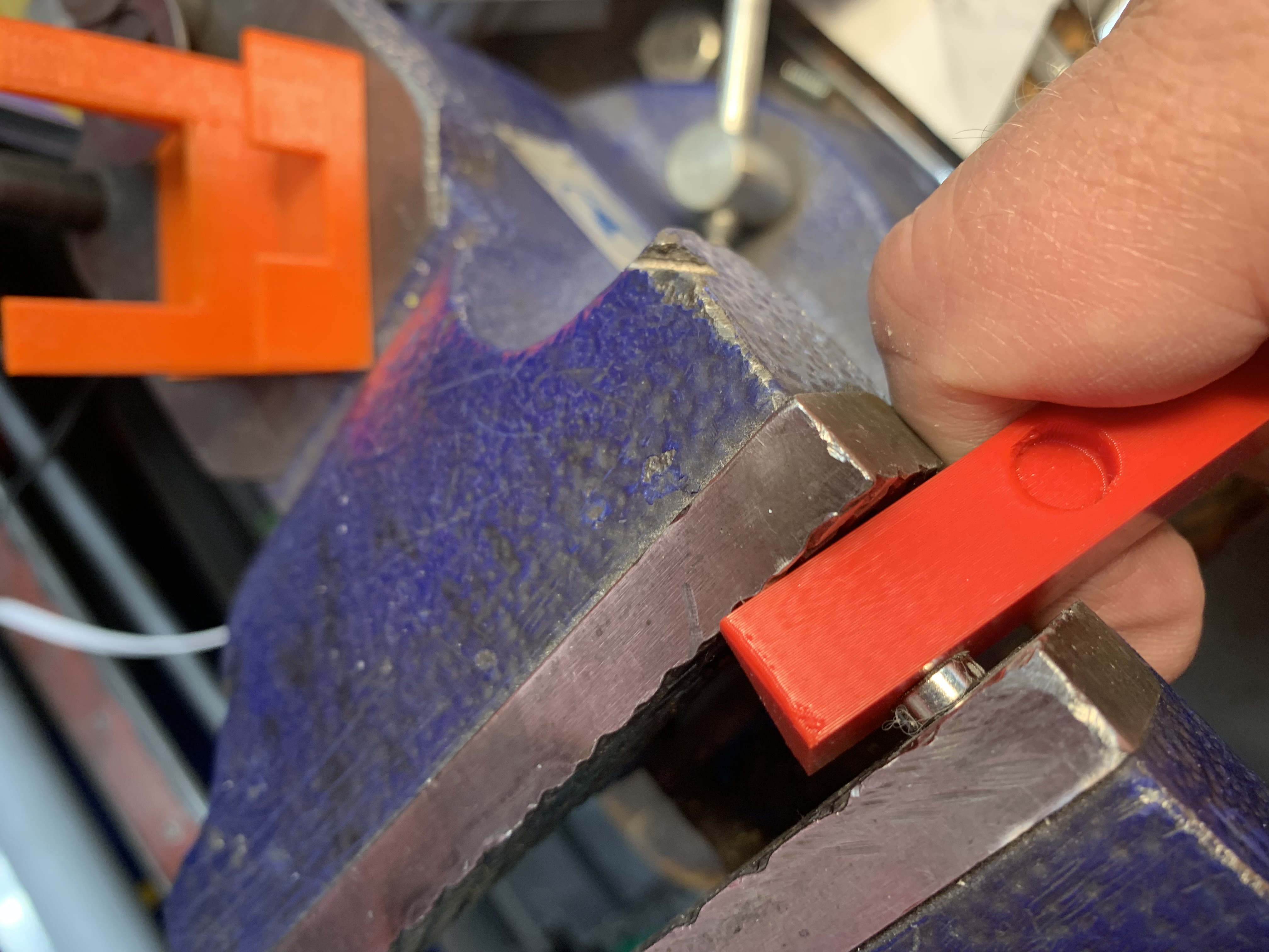 Parallel holder for milling vise and lathe chucks by JAnger | Download ...