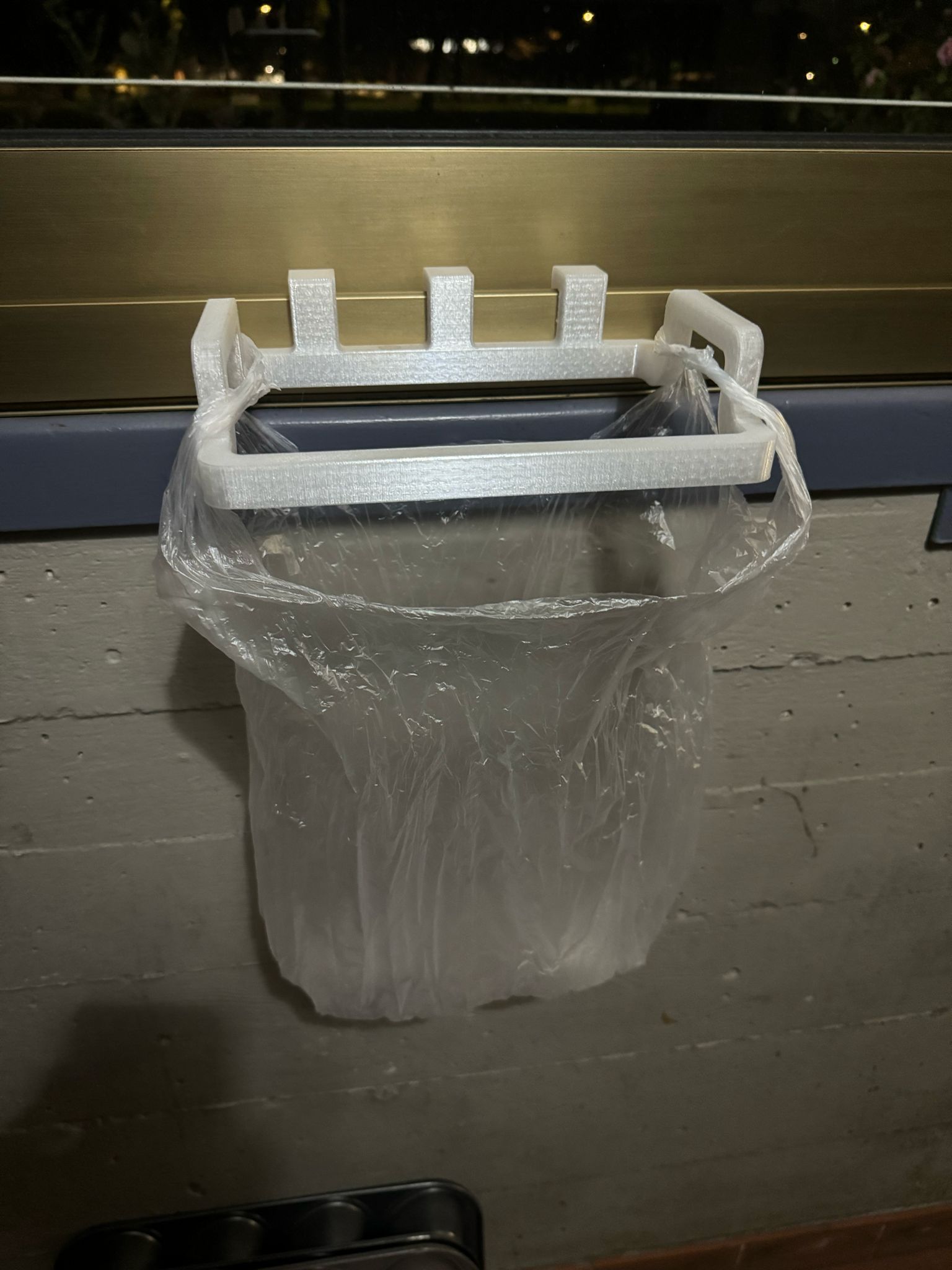 Garbage bag holder by TheGabbo26 | Download free STL model | Printables.com